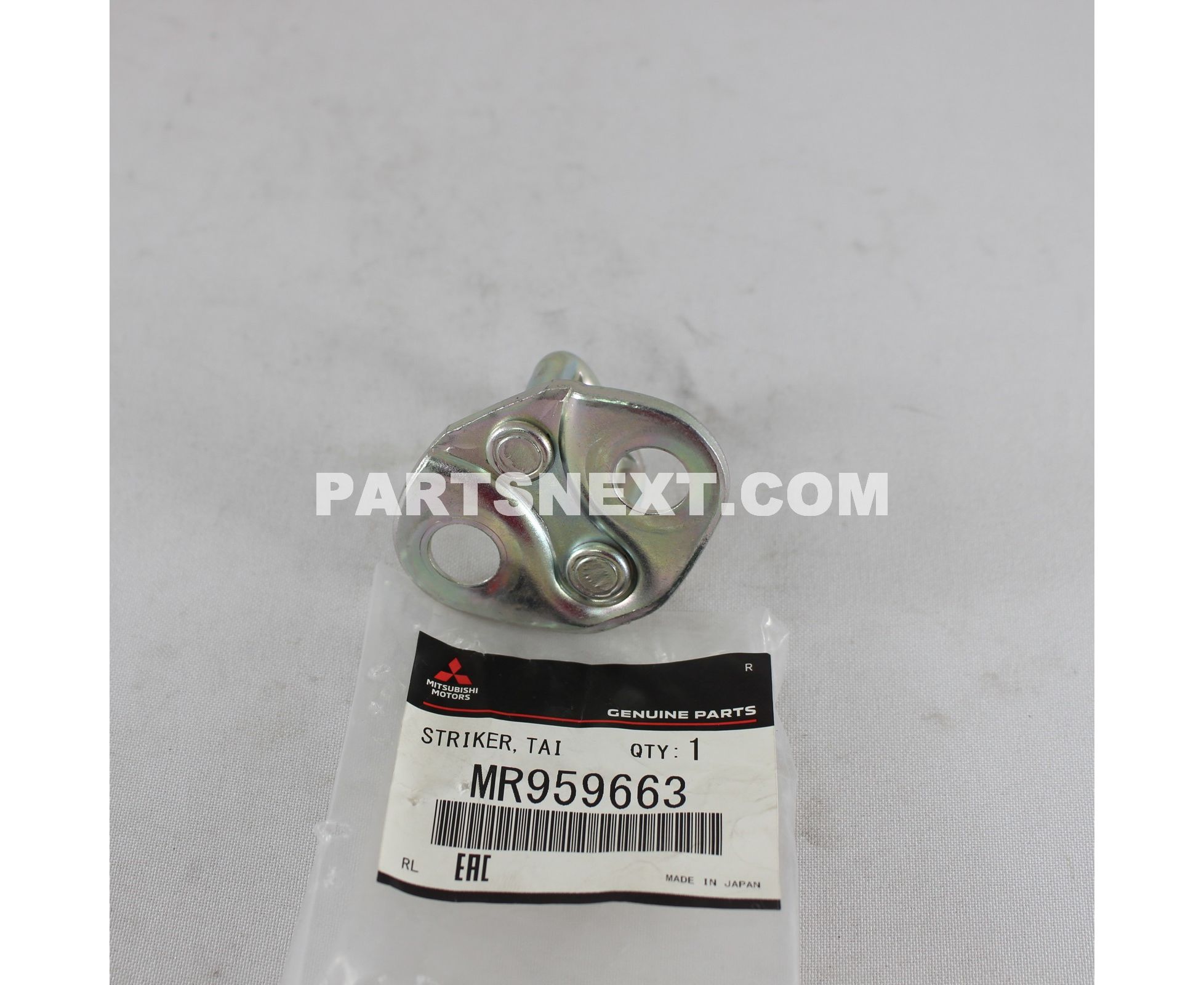 Mitsubishi :: MR959663 STRIKER,TAILGATE LATCH