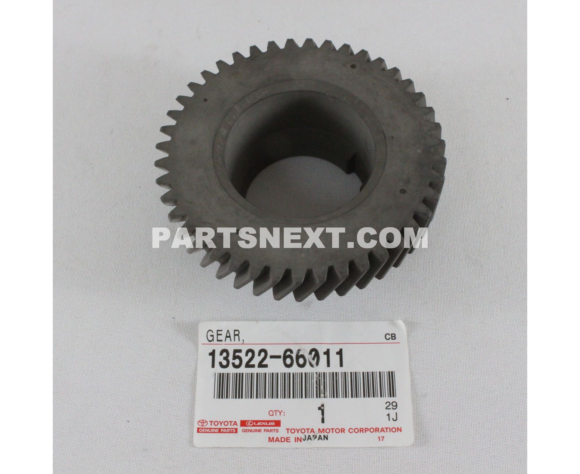 Toyota :: 13522-66011 GEAR, PUMP DRIVE SHAFT