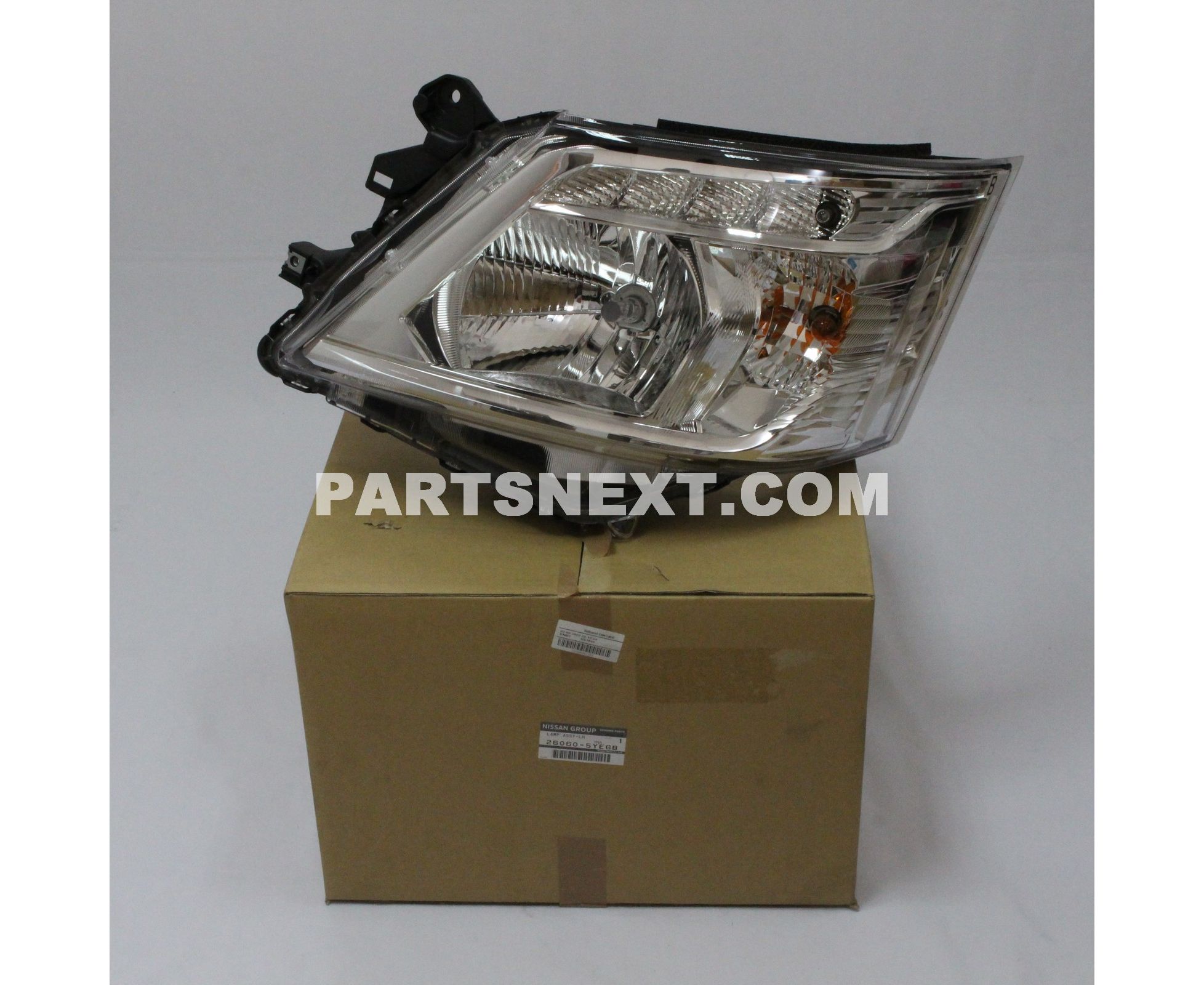 Nissan :: 26060-5YE6B LAMP ASSY-LH
