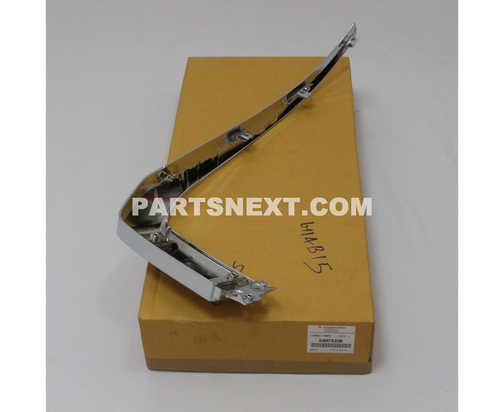 Mitsubishi :: 6407A336 GARNISH,FR BUMPER SI
