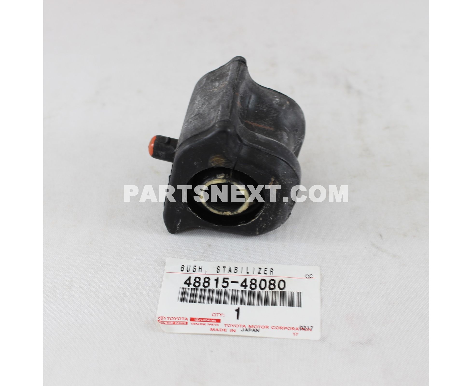 Toyota :: 48815-48080 BUSH, FRONT STABILIZER BAR, RH