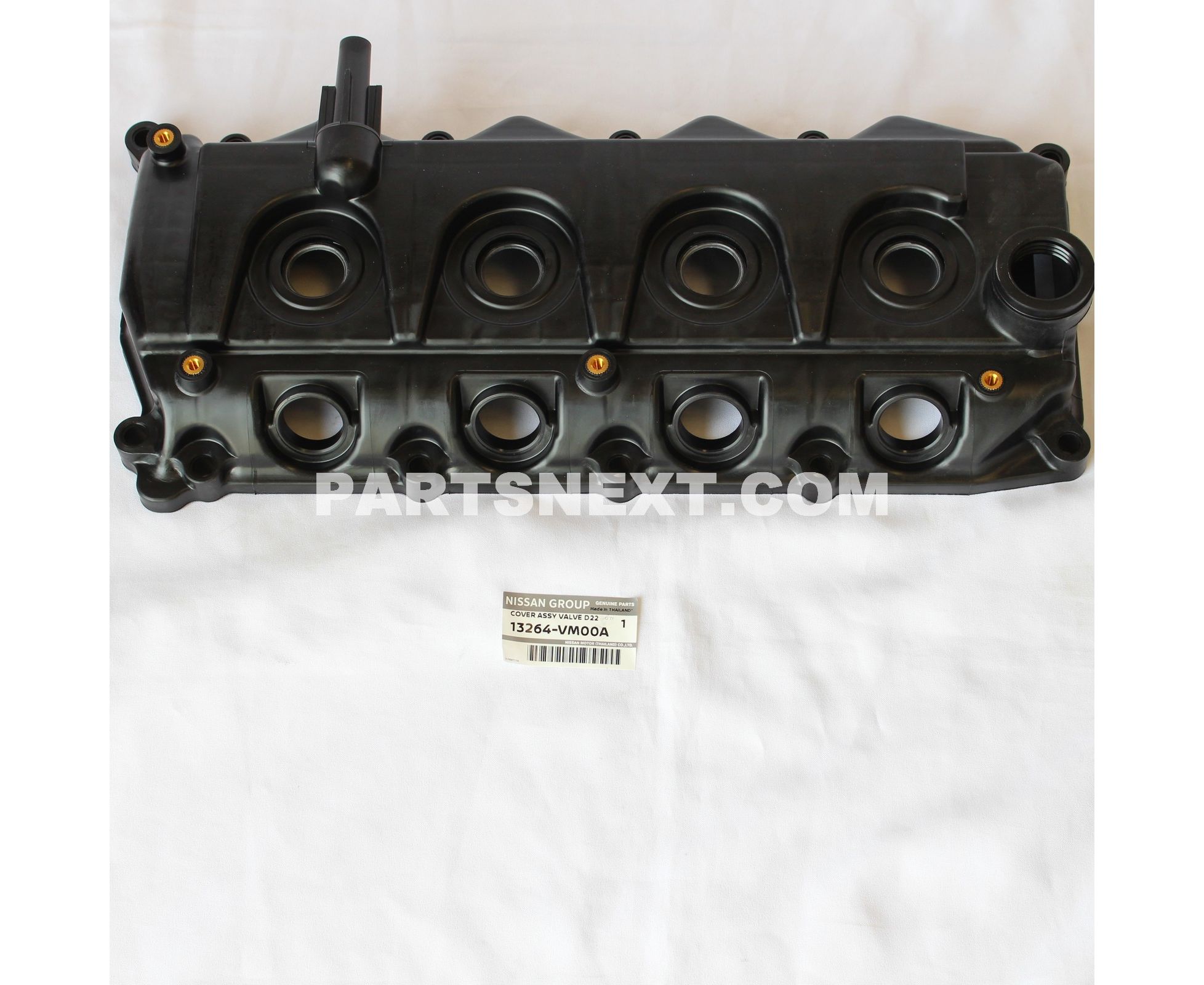 Nissan :: 13264-VM00A COVER ASSY-VALVE ROCKER