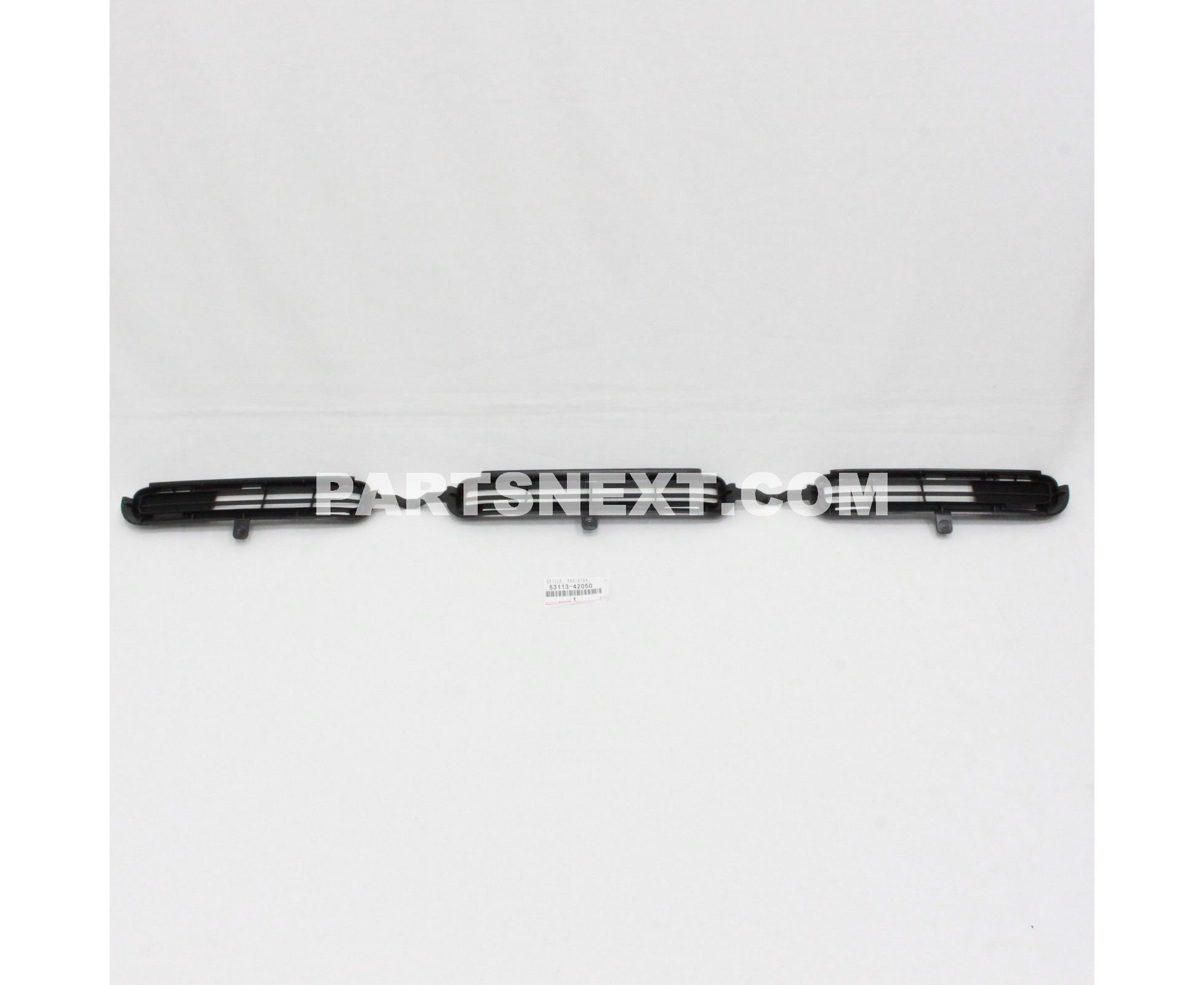 Toyota :: 53113-42050 GRILLE, RADIATOR, LOWER NO.2