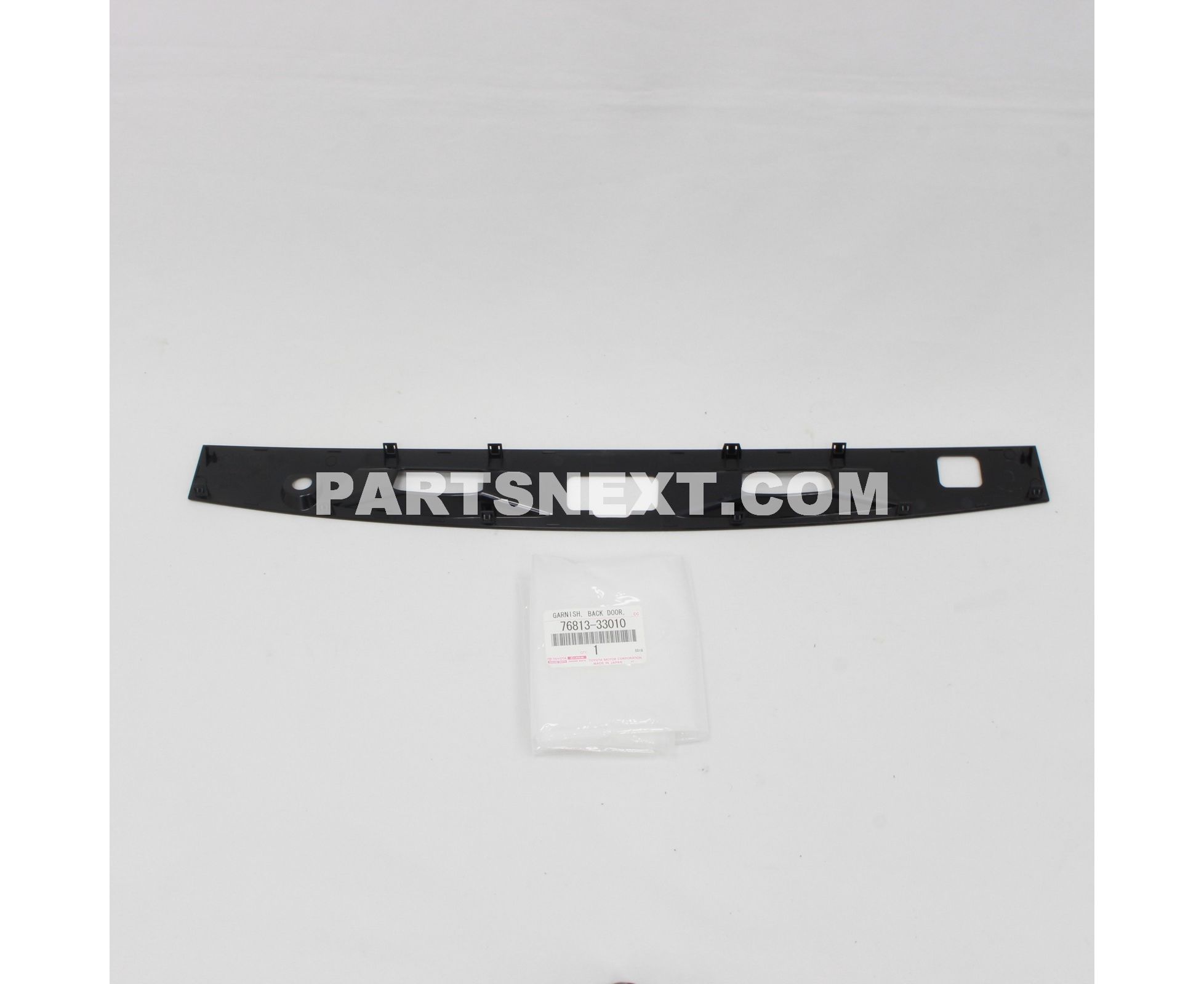 Toyota :: 76813-33010 GARNISH BACK DOOR