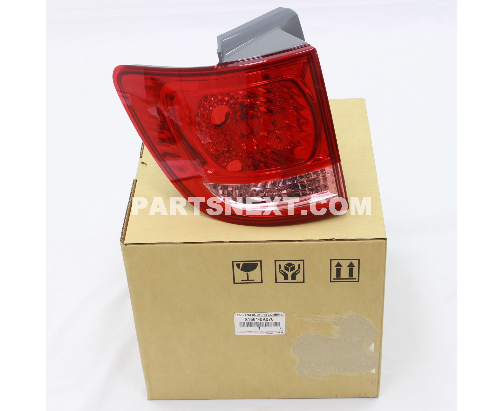 Toyota :: 81561-0K070 LENS, REAR COMBINATION LAMP, LH