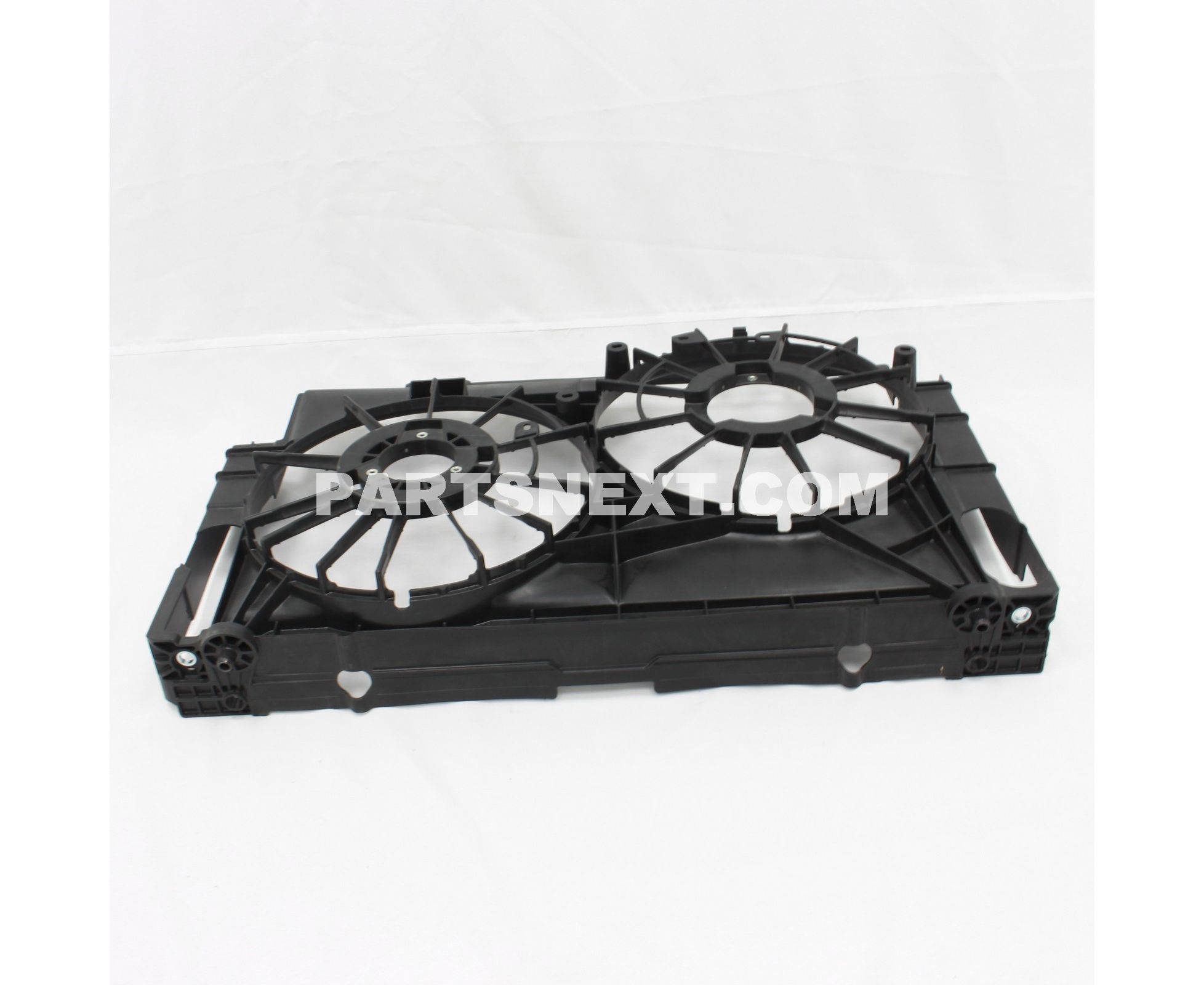 Toyota :: 16711-37100 SHROUD, FAN