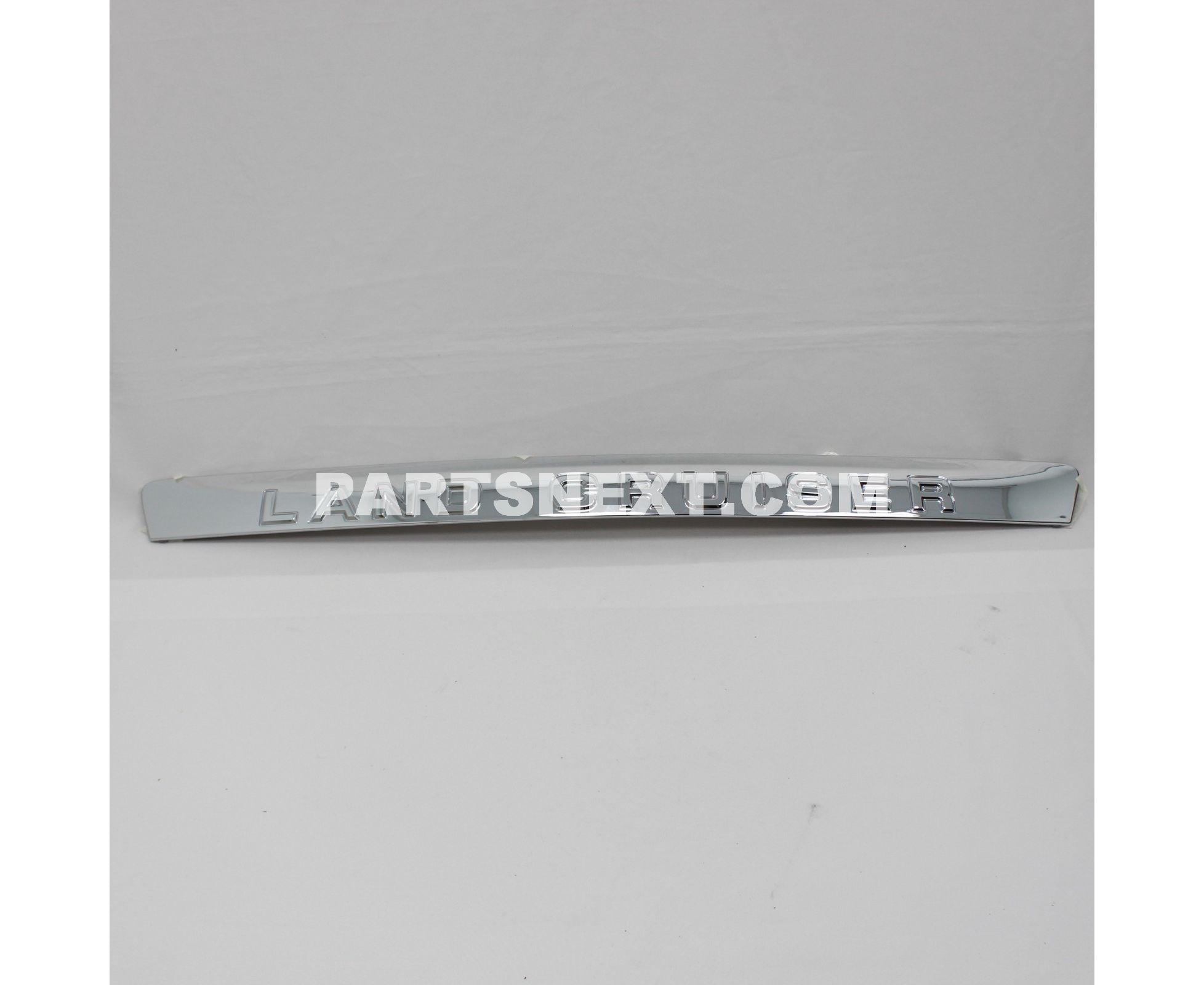 Toyota :: 76801-60121 GARNISH SUB-ASSY, BACK DOOR, OUTSIDE RH