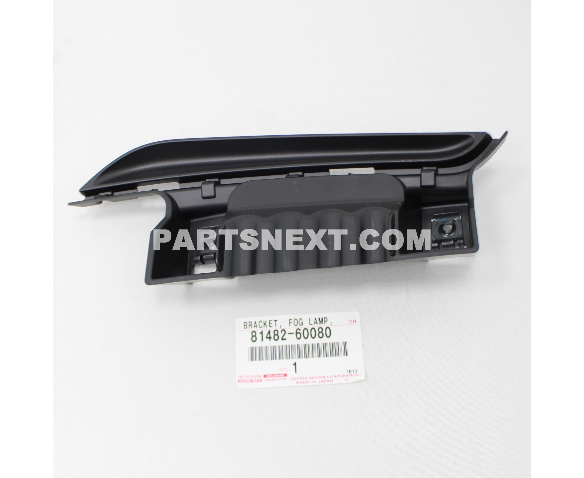 Toyota :: 81482-60080 BRACKET FOG LAMP