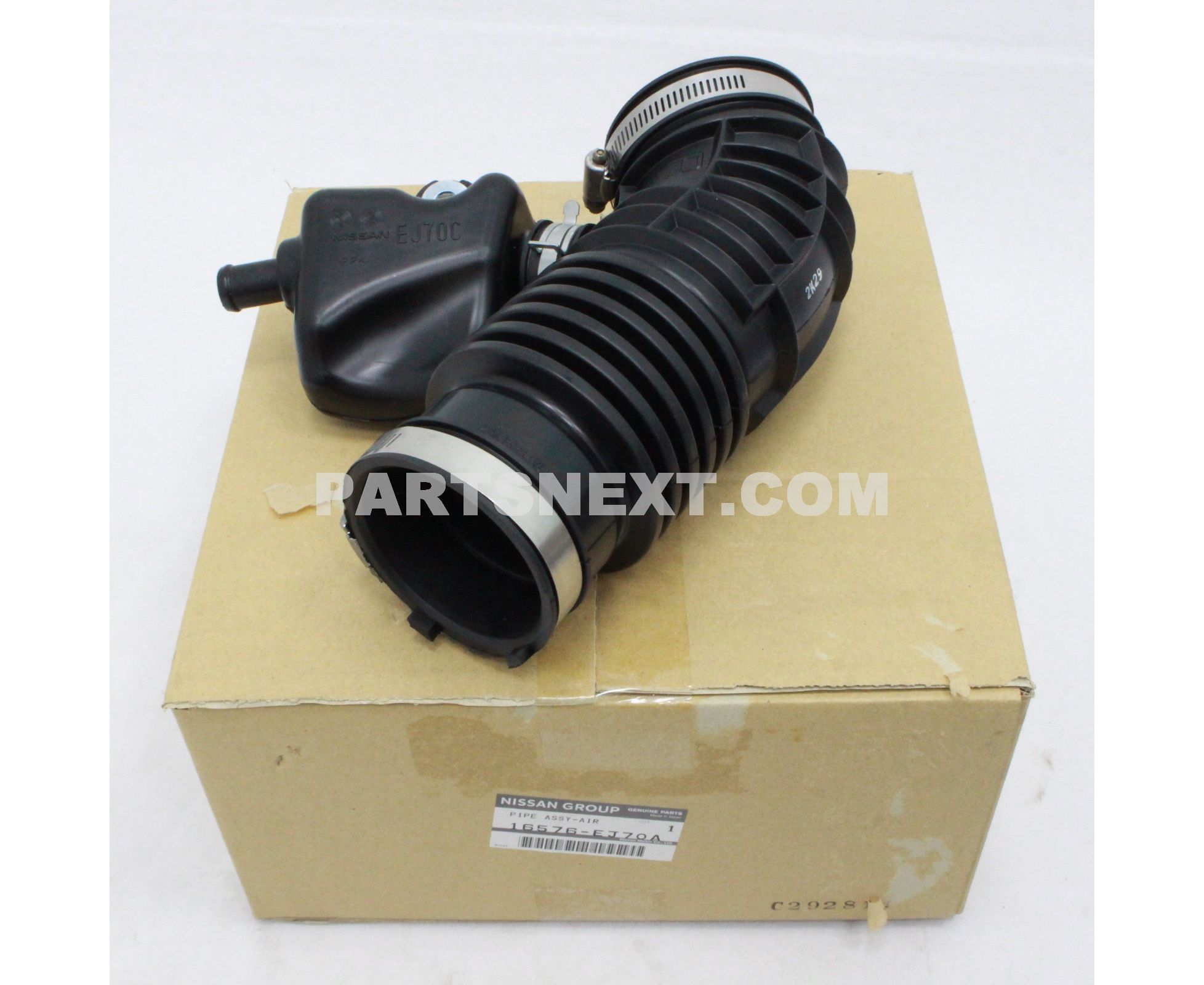 Nissan :: 16576-EJ70A PIPE ASSY-AIR