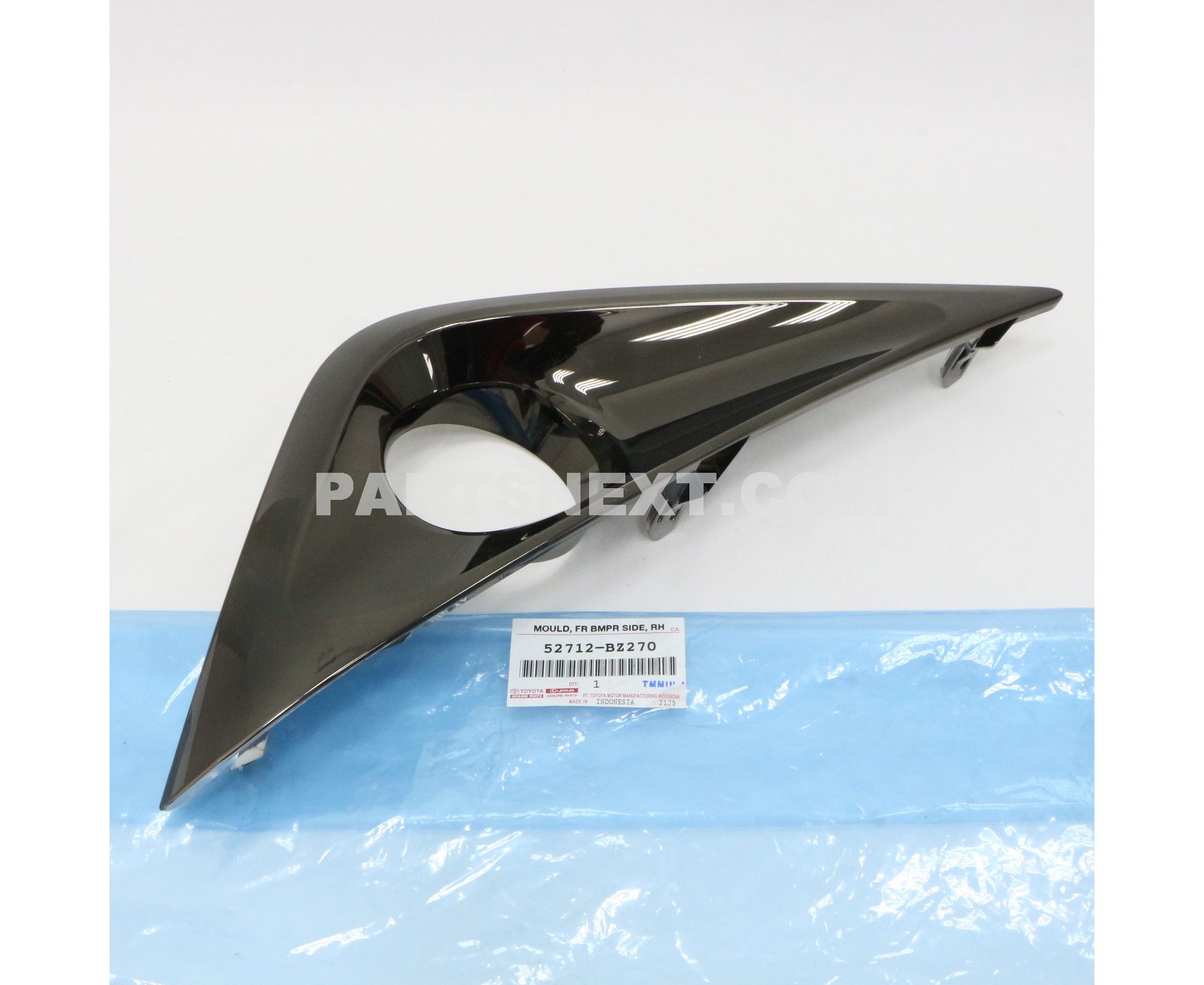 Toyota :: 52712-BZ270 MOULDING FR BUMPER