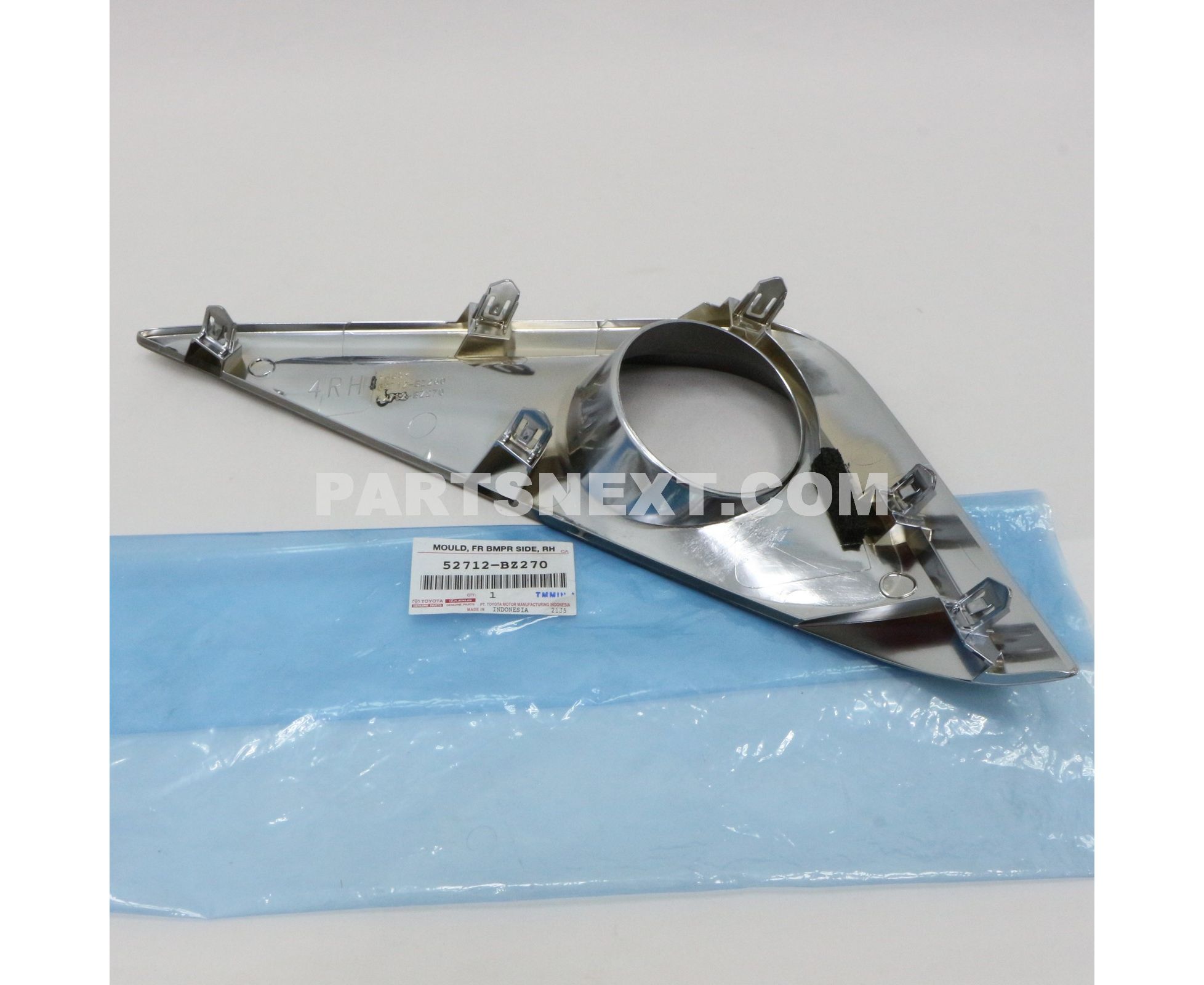 Toyota :: 52712-BZ270 MOULDING FR BUMPER