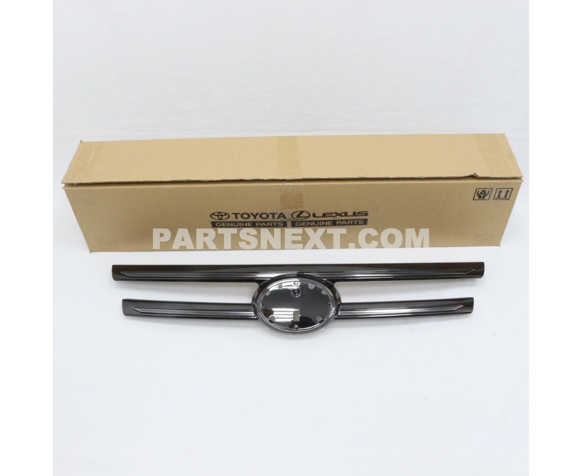 Toyota :: 53121-BZ470 MOULDING RADIATOR G