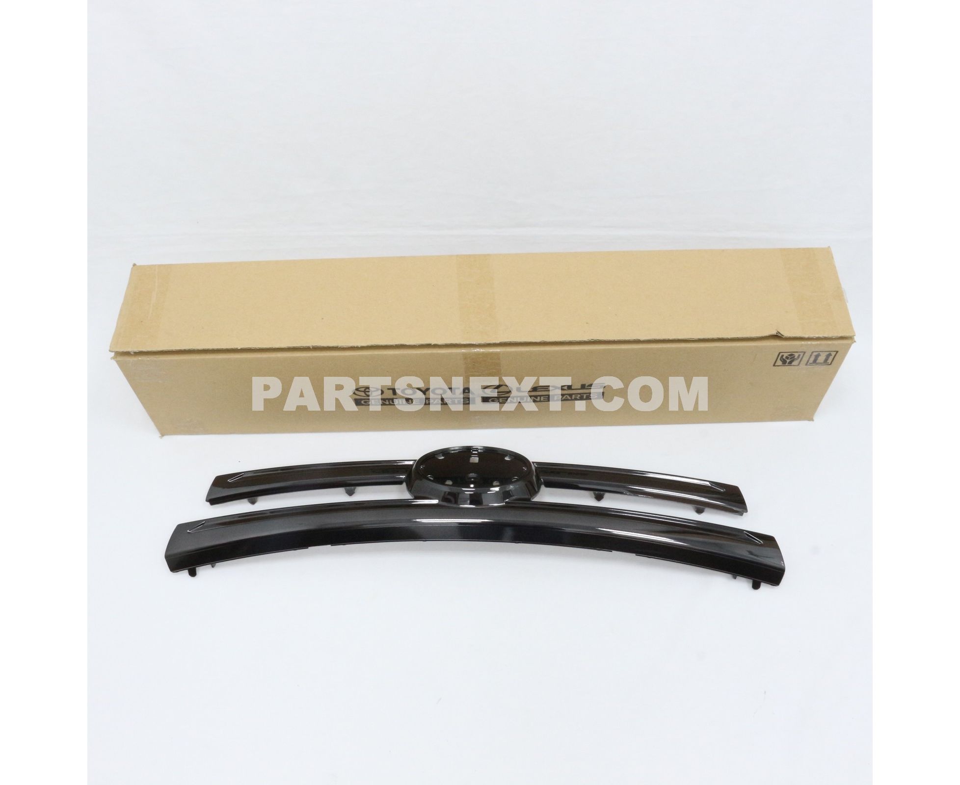 Toyota :: 53121-BZ470 MOULDING RADIATOR G