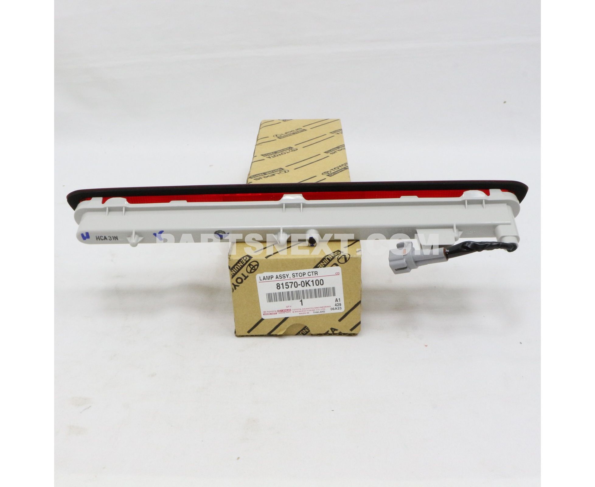 Toyota :: 81570-0K100 LAMP ASSY STOP CTR