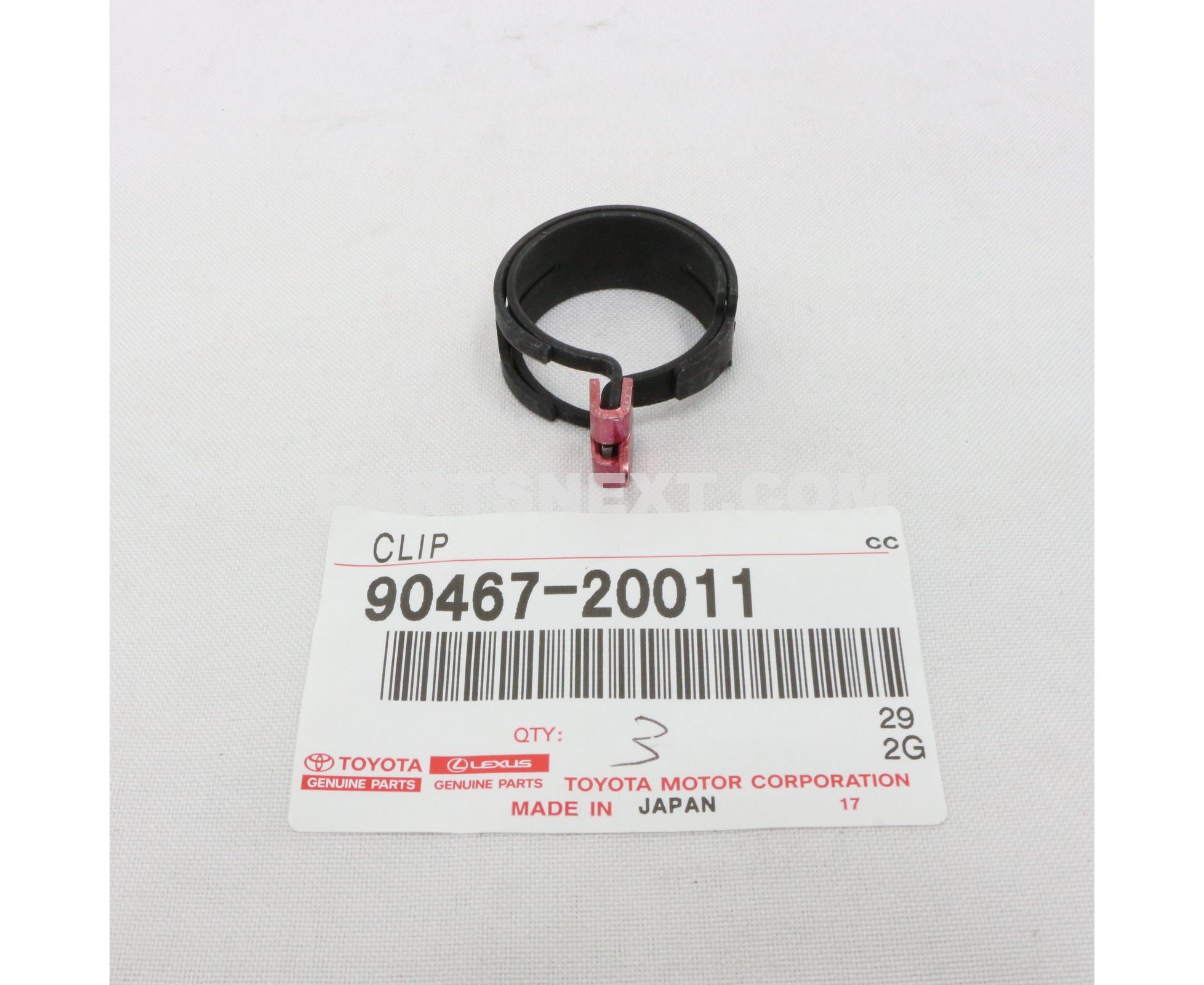 Toyota :: 90467-20011 CLAMP OR CLIP(FOR WATER BY-PASS HOSE NO.2)