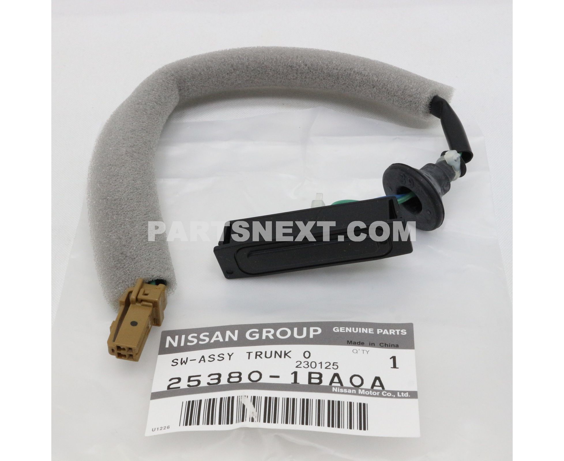 Nissan :: 25380-1BA0A SWITCH ASSY-TRUNK OPENER