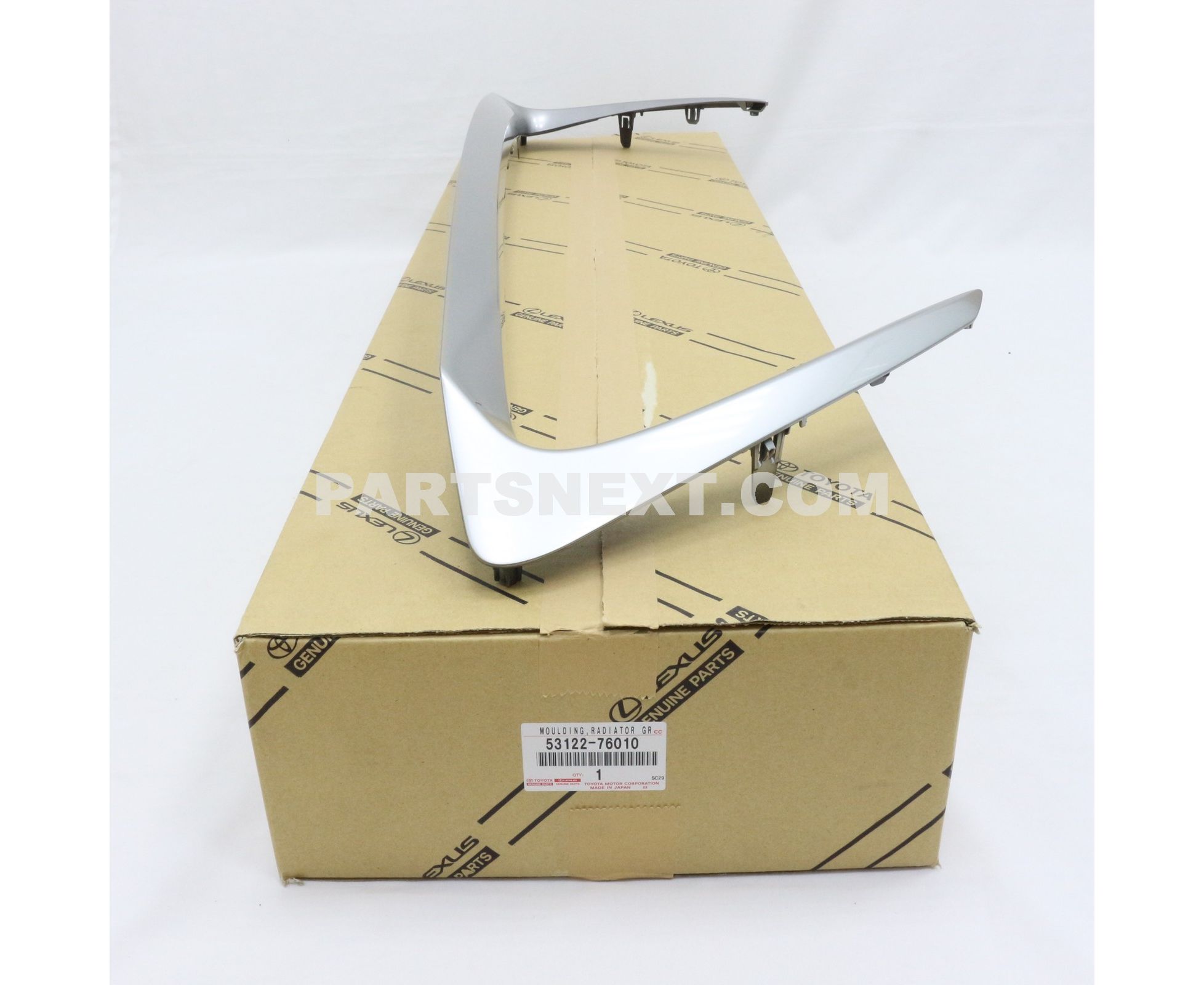 Toyota :: 53122-76010 MOULDING, RADIATOR GRILLE, LOWER