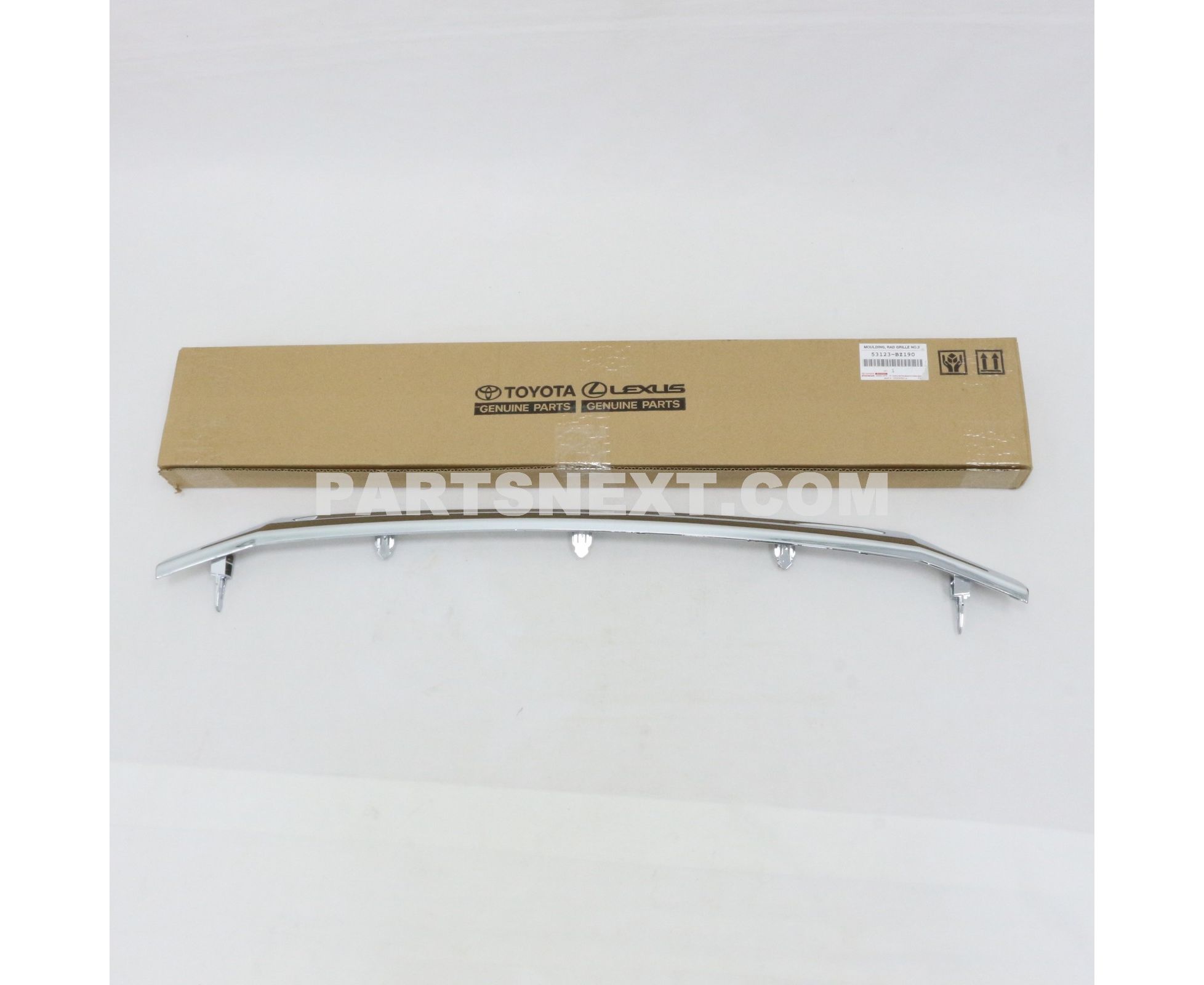 Toyota :: 53123-BZ190 MOULDING RADIATOR G