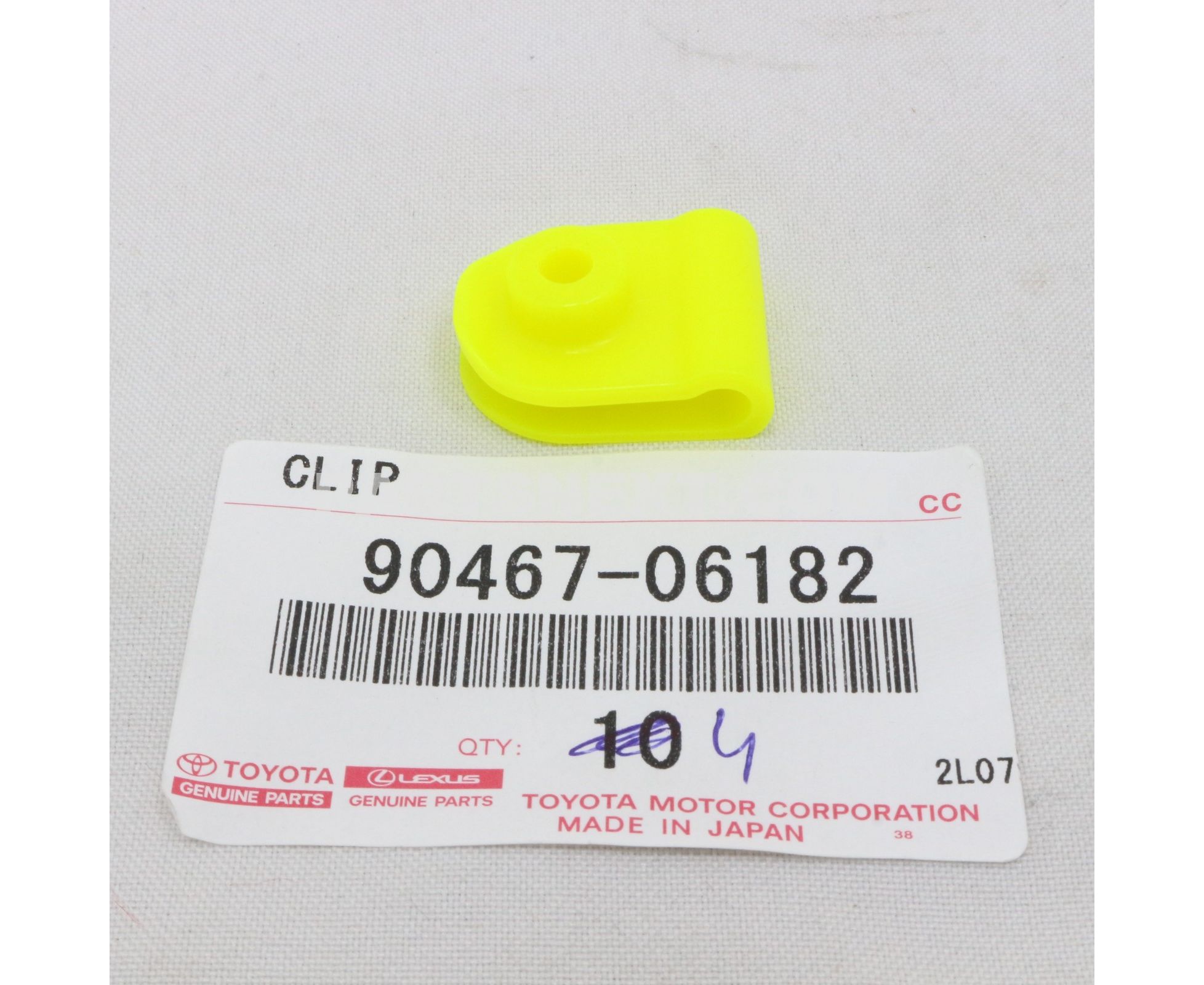 Toyota :: 90467-06182 CLIP