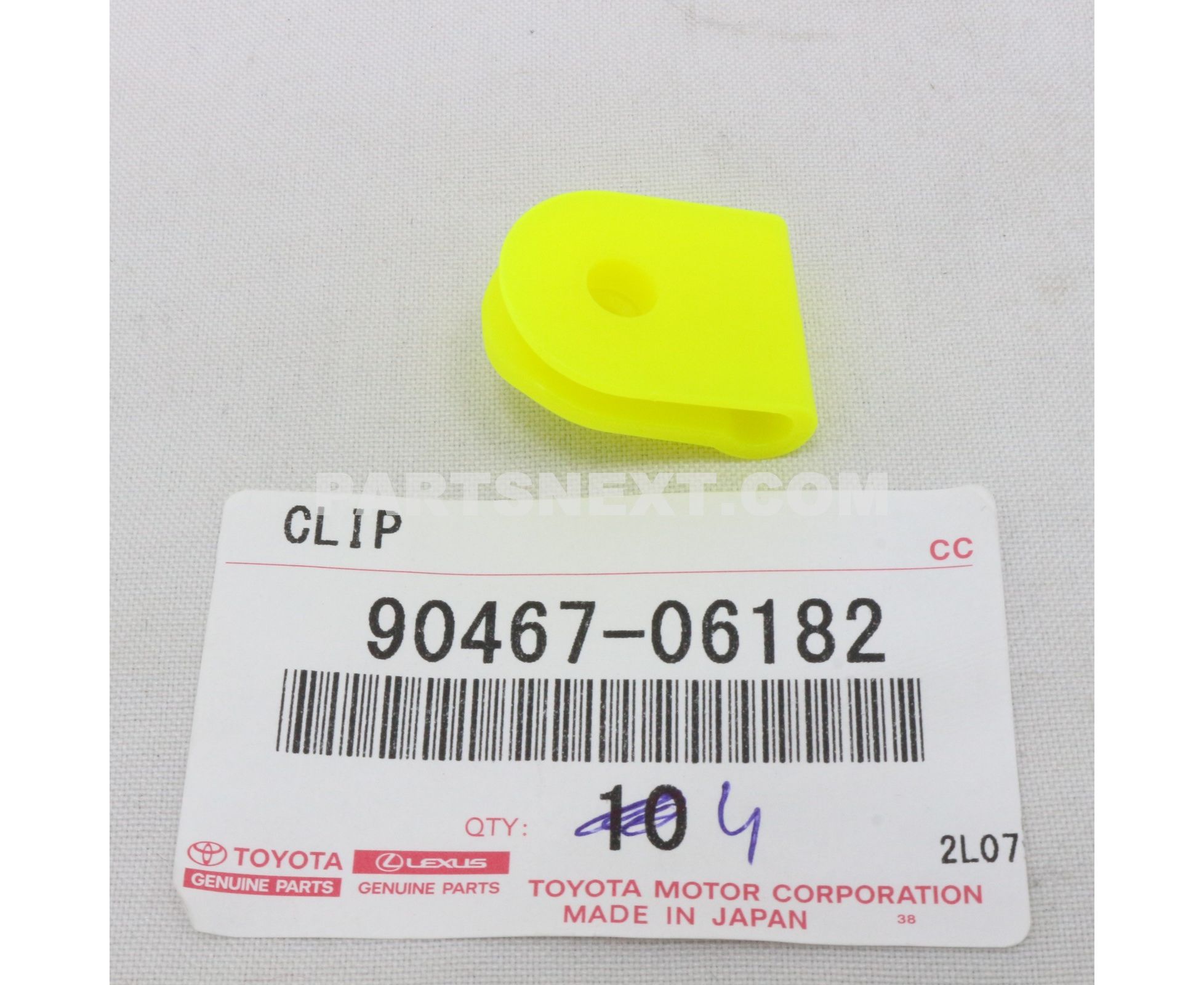 Toyota :: 90467-06182 CLIP