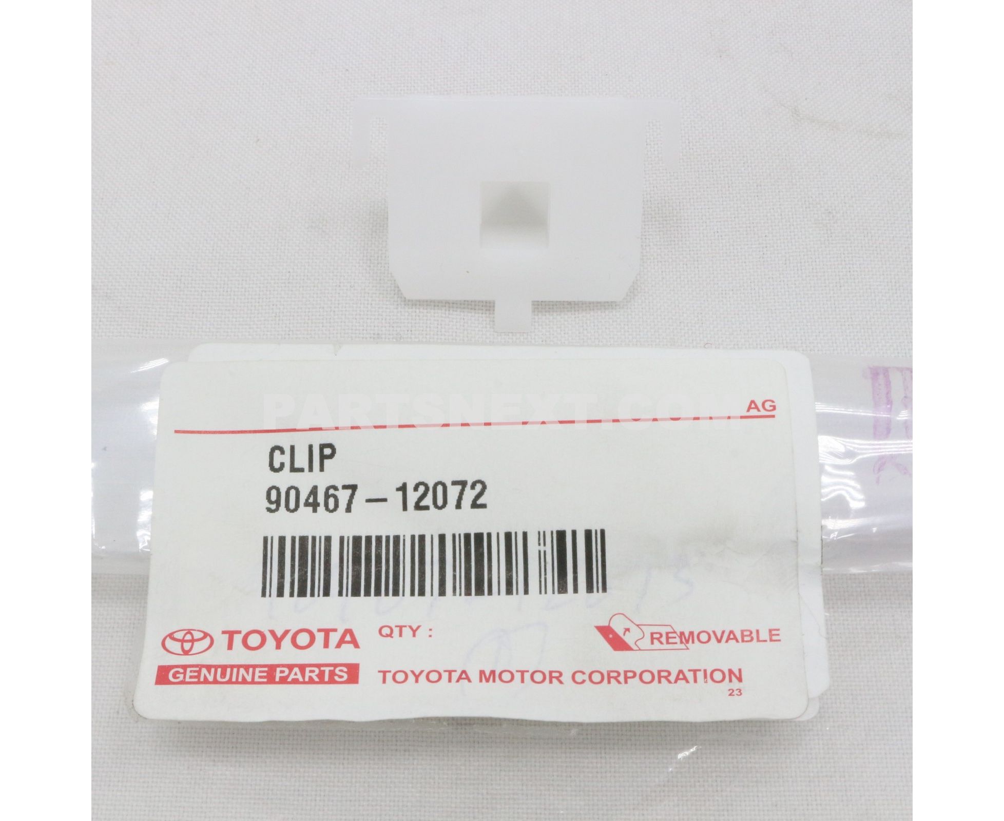 Toyota :: 90467-12072 CLIP