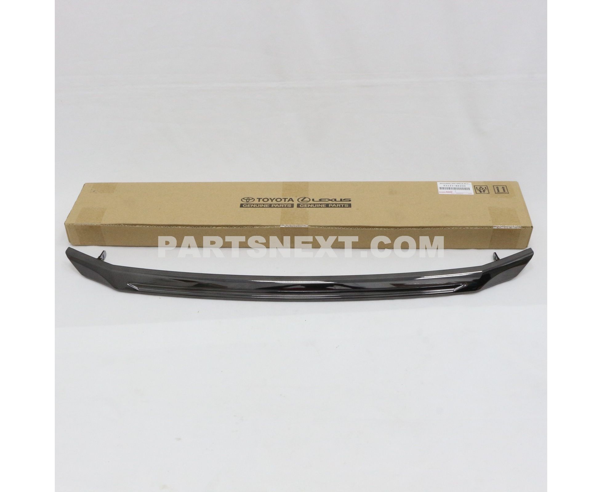 Toyota :: 53123-BZ200 MOULDING RADIATOR G