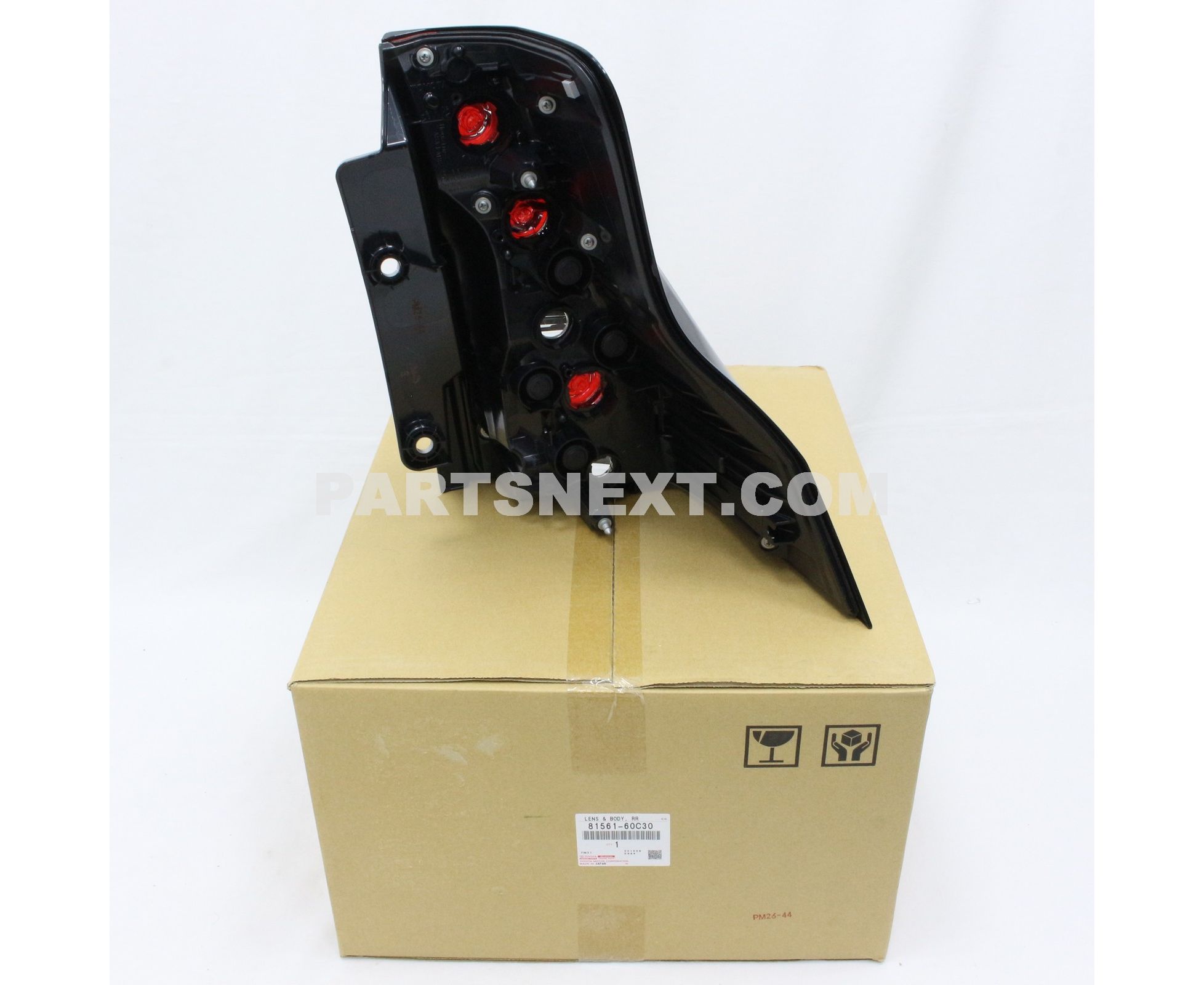 Toyota :: 81561-60C30 LENS & BODY RR