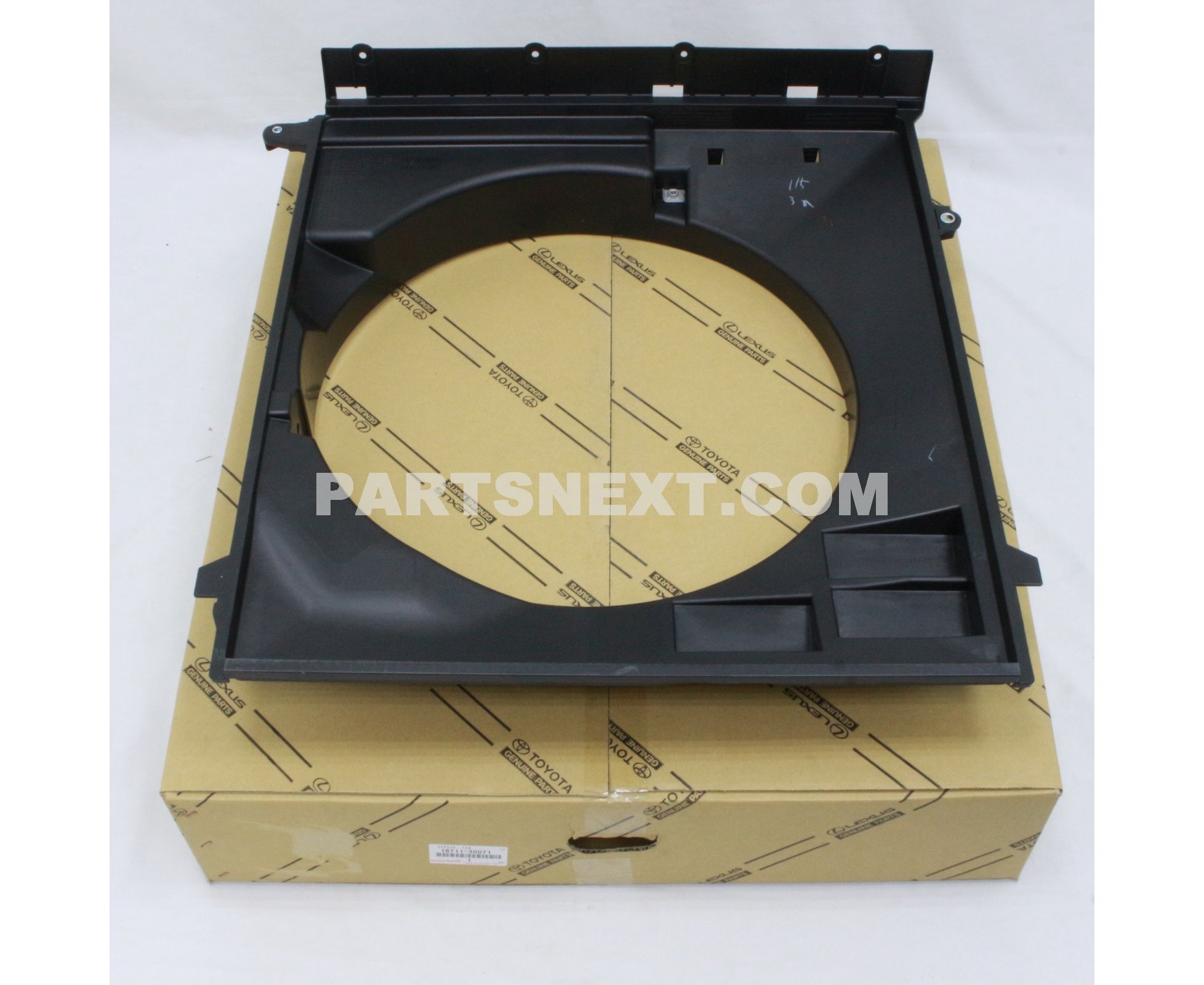 Toyota :: 16711-30071 SHROUD FAN
