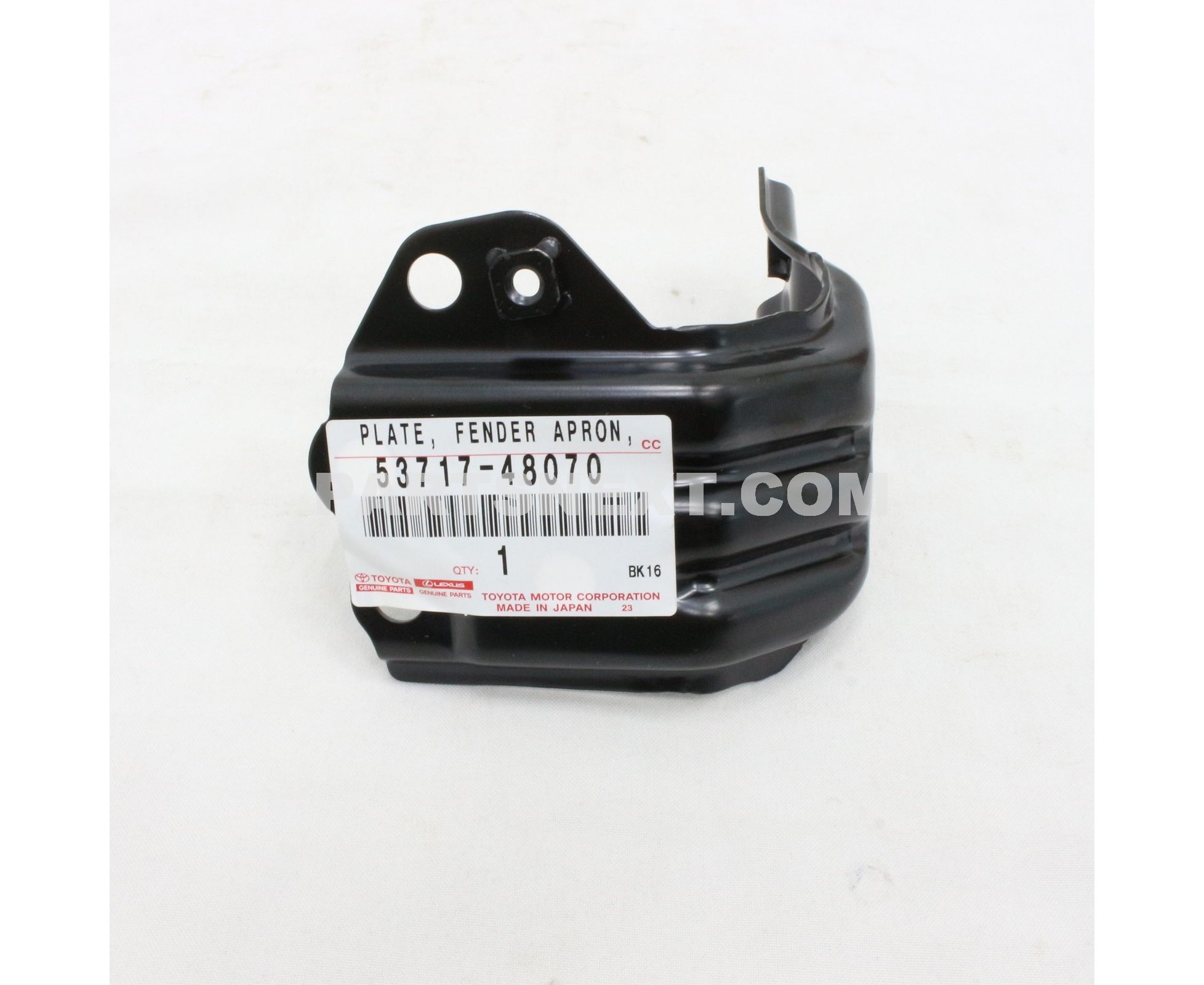 Toyota :: 53717-48070 PLATE, FENDER APRON