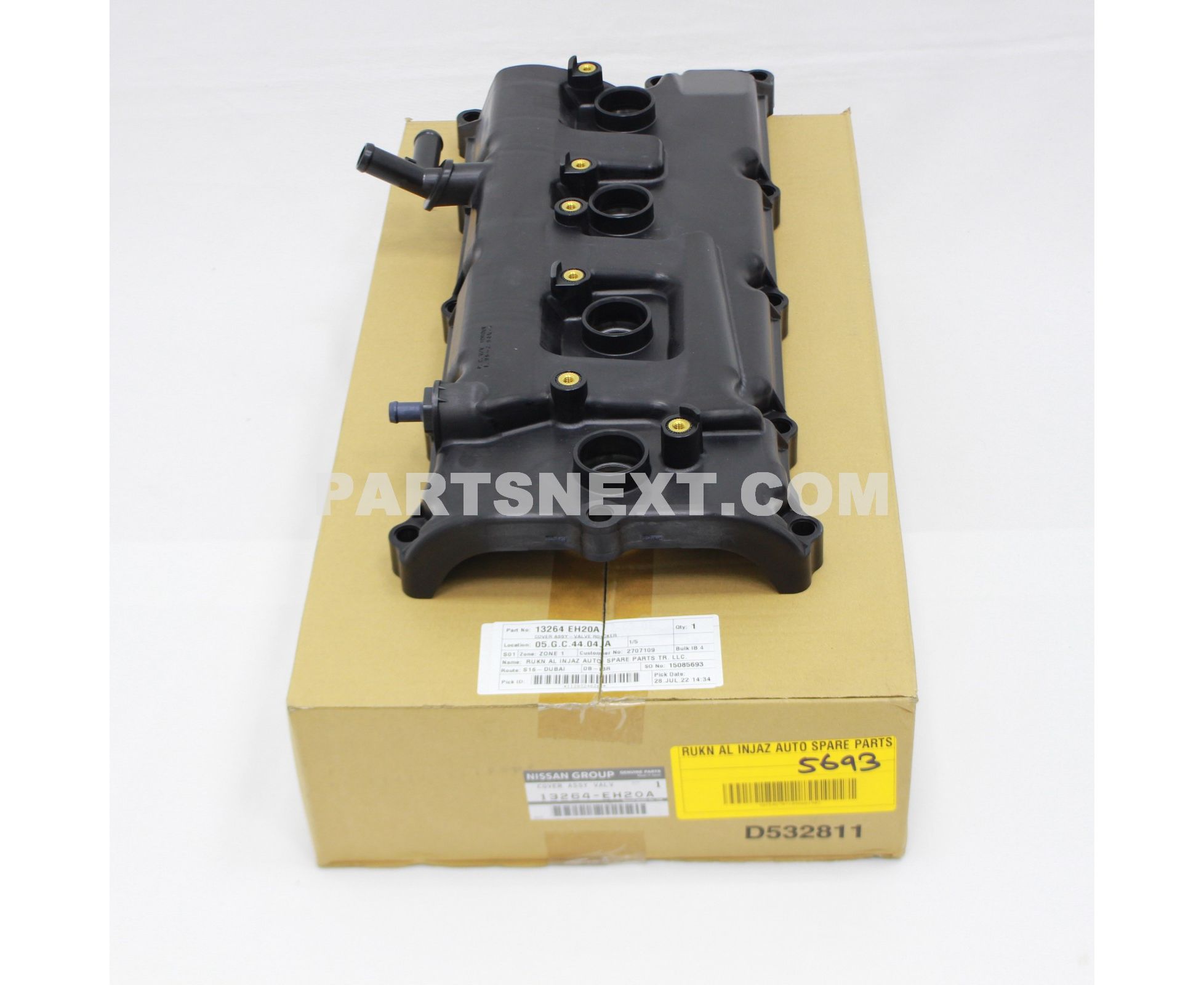 Nissan :: 13264-EH20A COVER ASSY-VALVE ROCKER