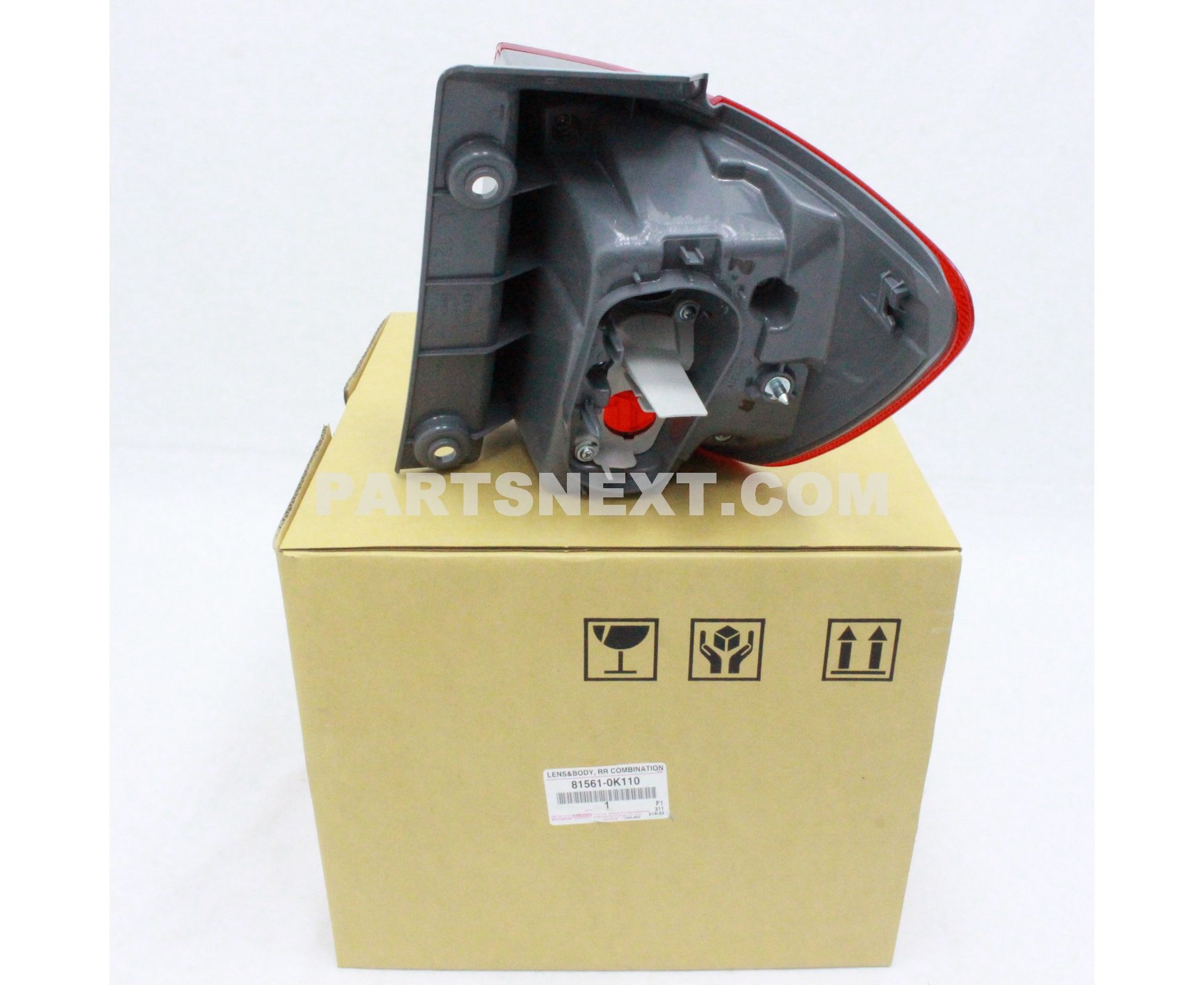 Toyota :: 81561-0K110 LENS, REAR COMBINATION LAMP, LH