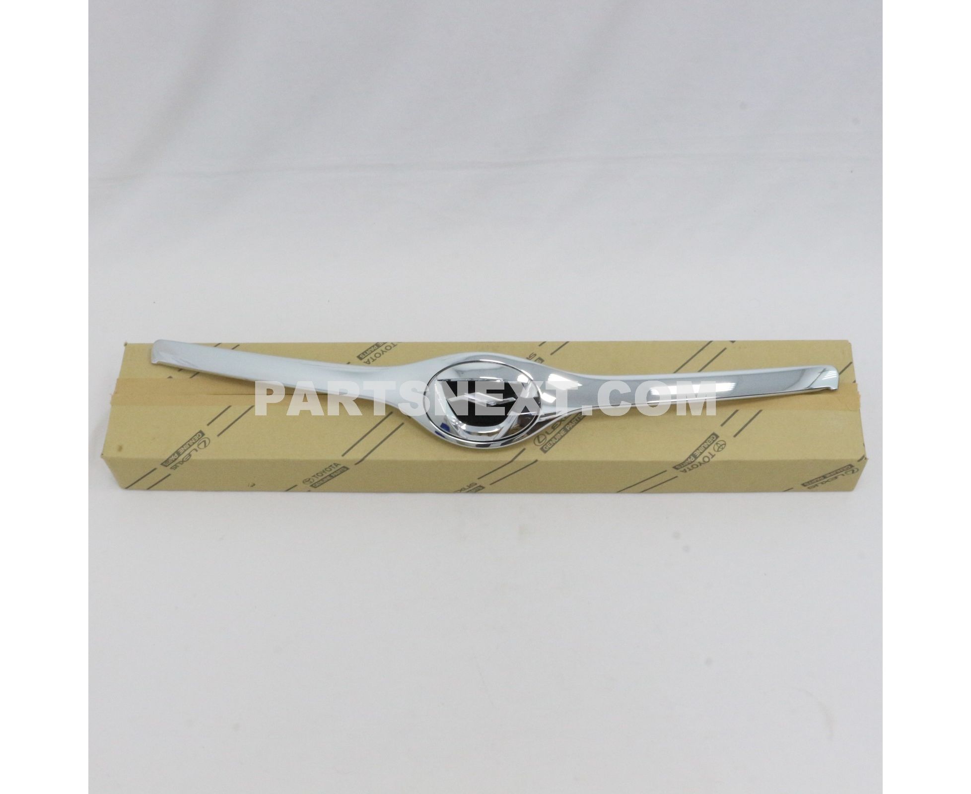 Toyota :: 75770-12190 MOULDING ASSY, HOOD, FRONT