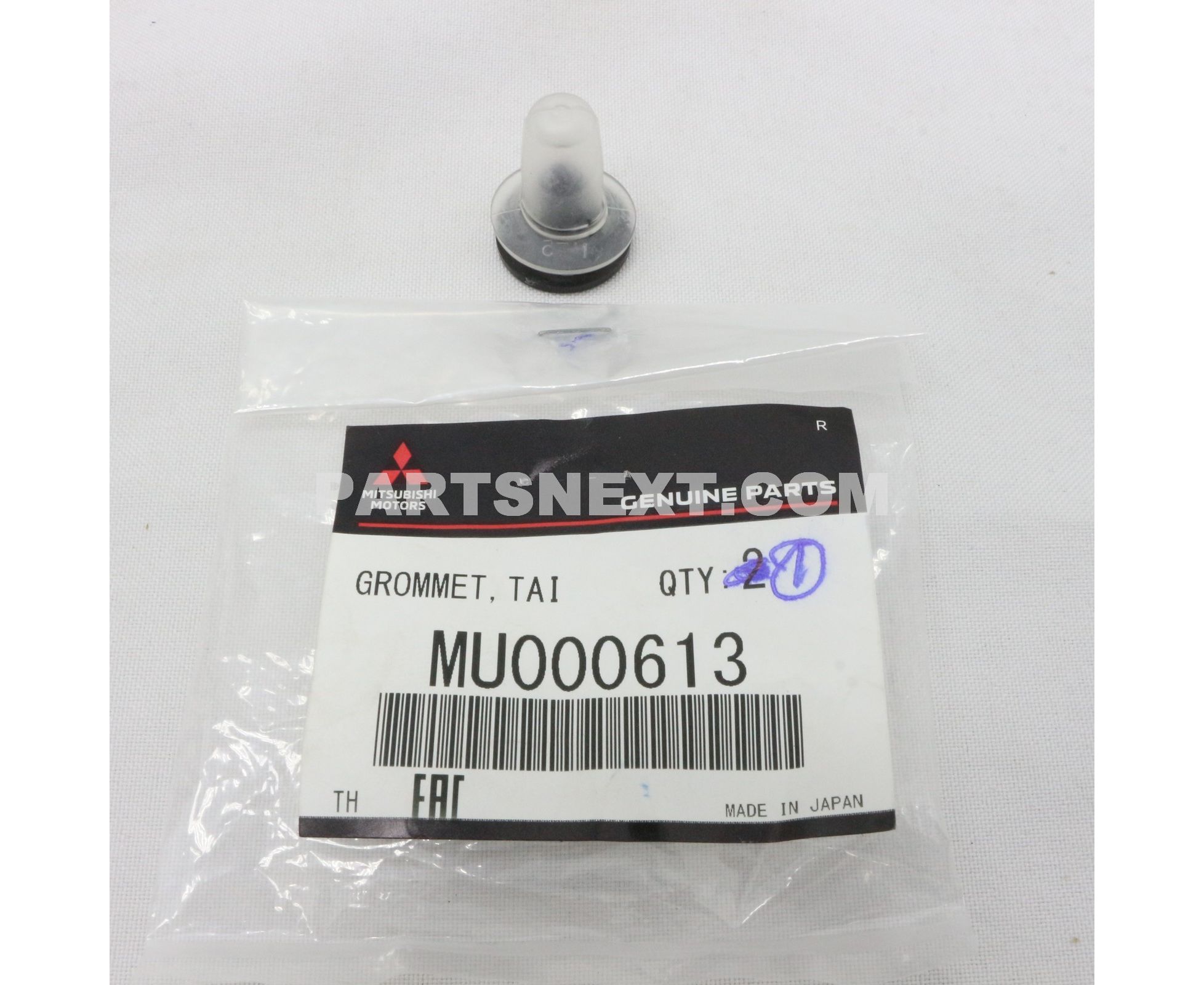 Mitsubishi :: MU000613 GROMMET,TAIL LAMP