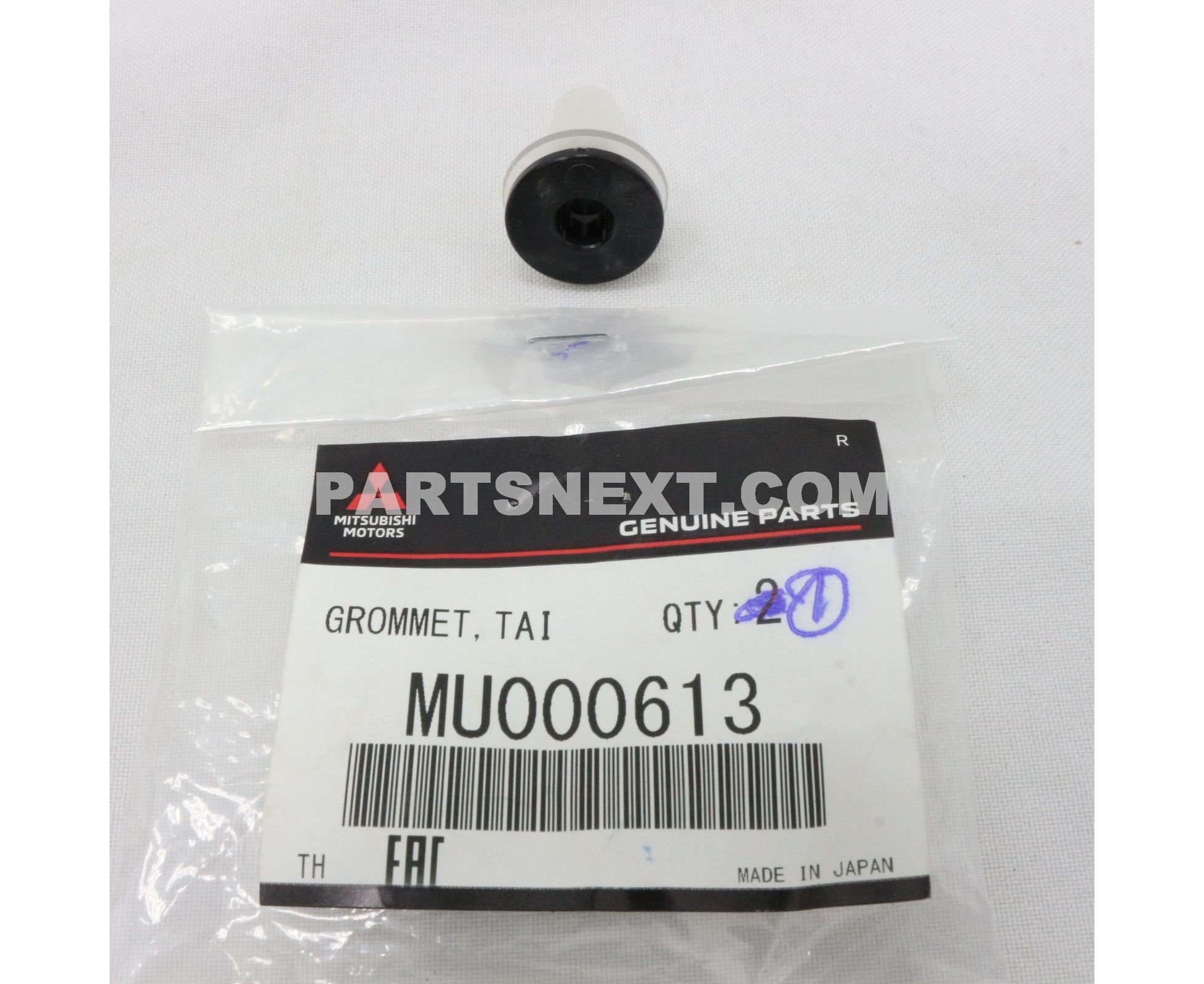 Mitsubishi :: MU000613 GROMMET,TAIL LAMP