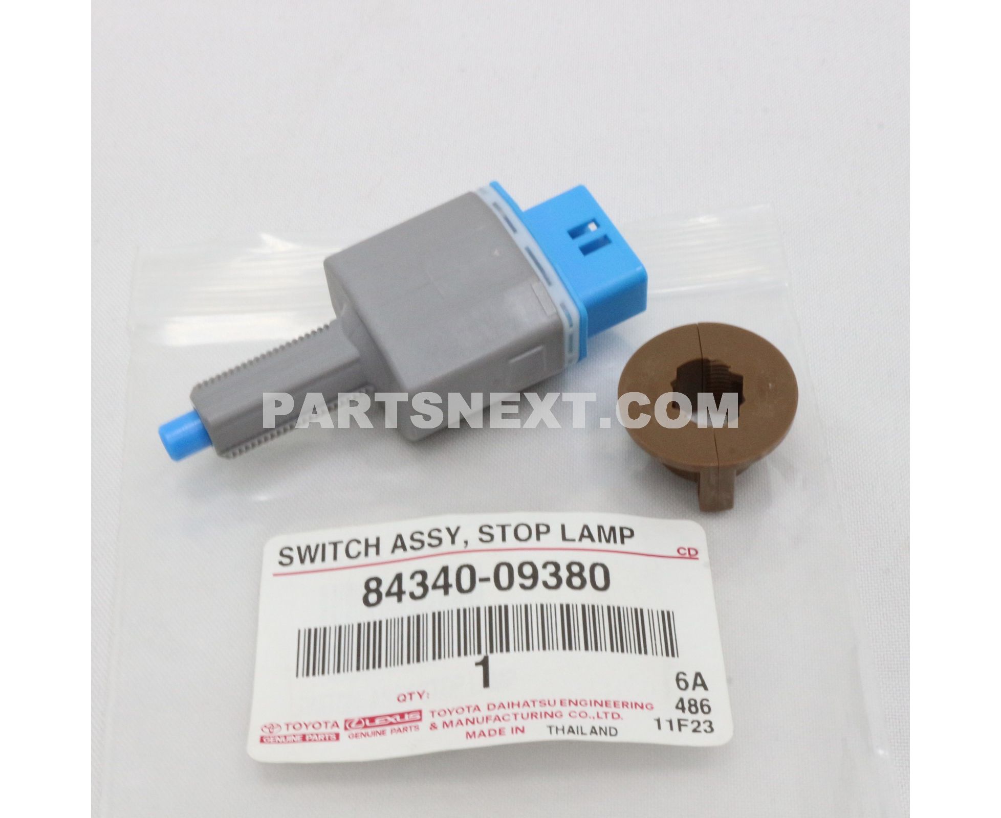 Toyota :: 84340-09380 SWITCH ASSY STOP LAMP