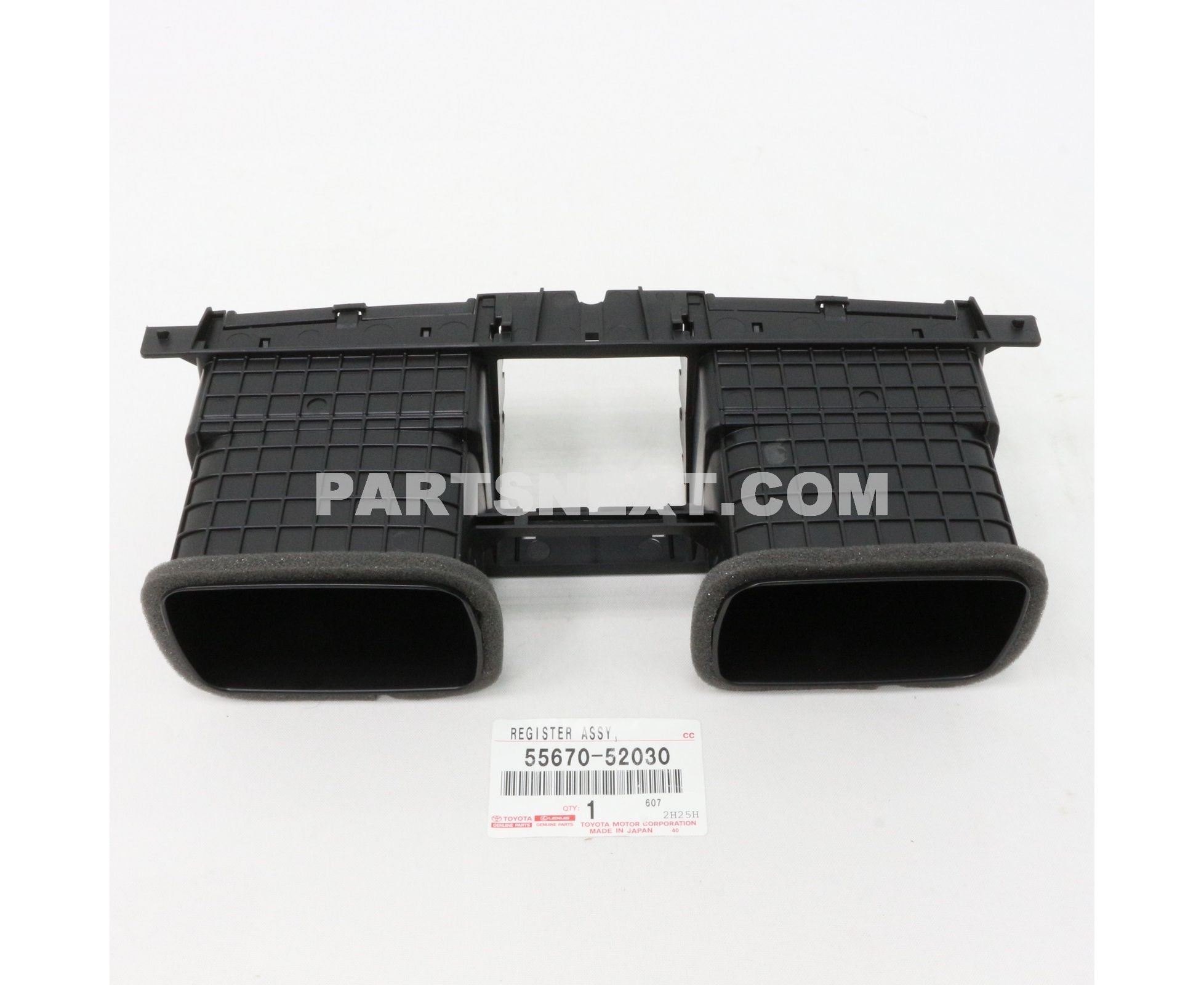 Toyota :: 55670-52030 REGISTER ASSY, INSTRUMENT PANEL, CENTER