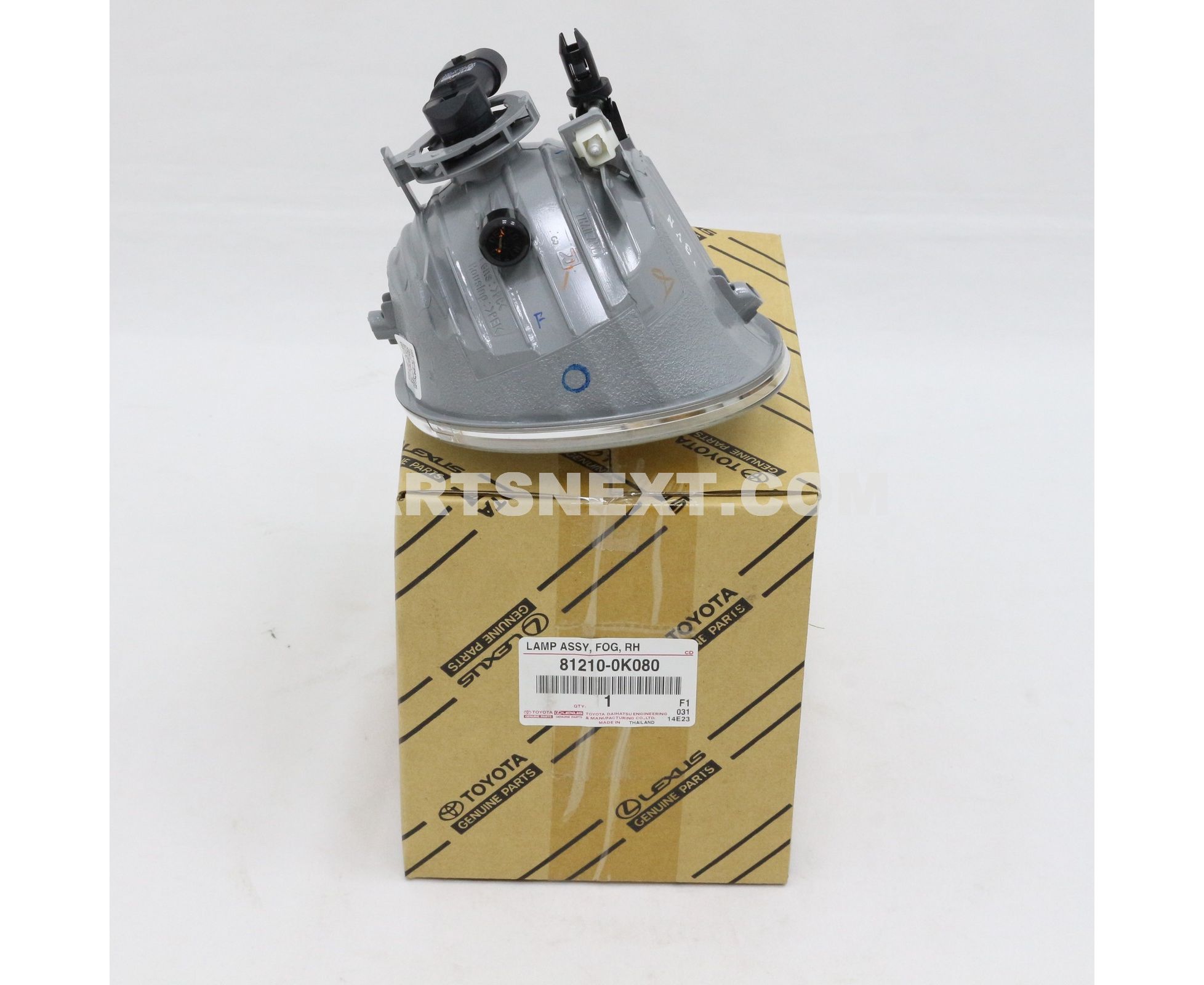 Toyota :: 81210-0K080 LAMP ASSY, FOG