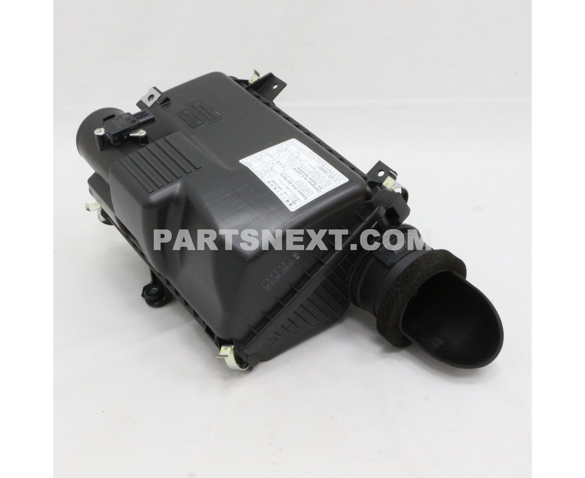 Toyota :: 17700-30270 CLEANER ASSY, AIR