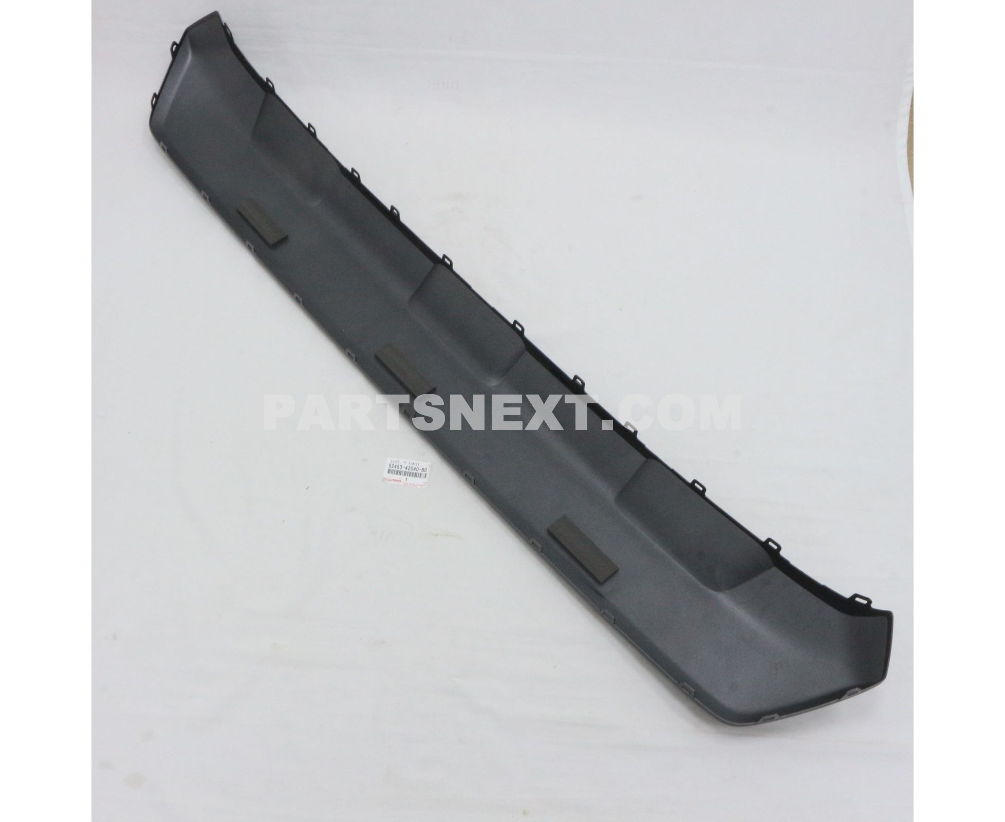 Toyota :: 52453-42040-B0 GUARD RR BUMPER