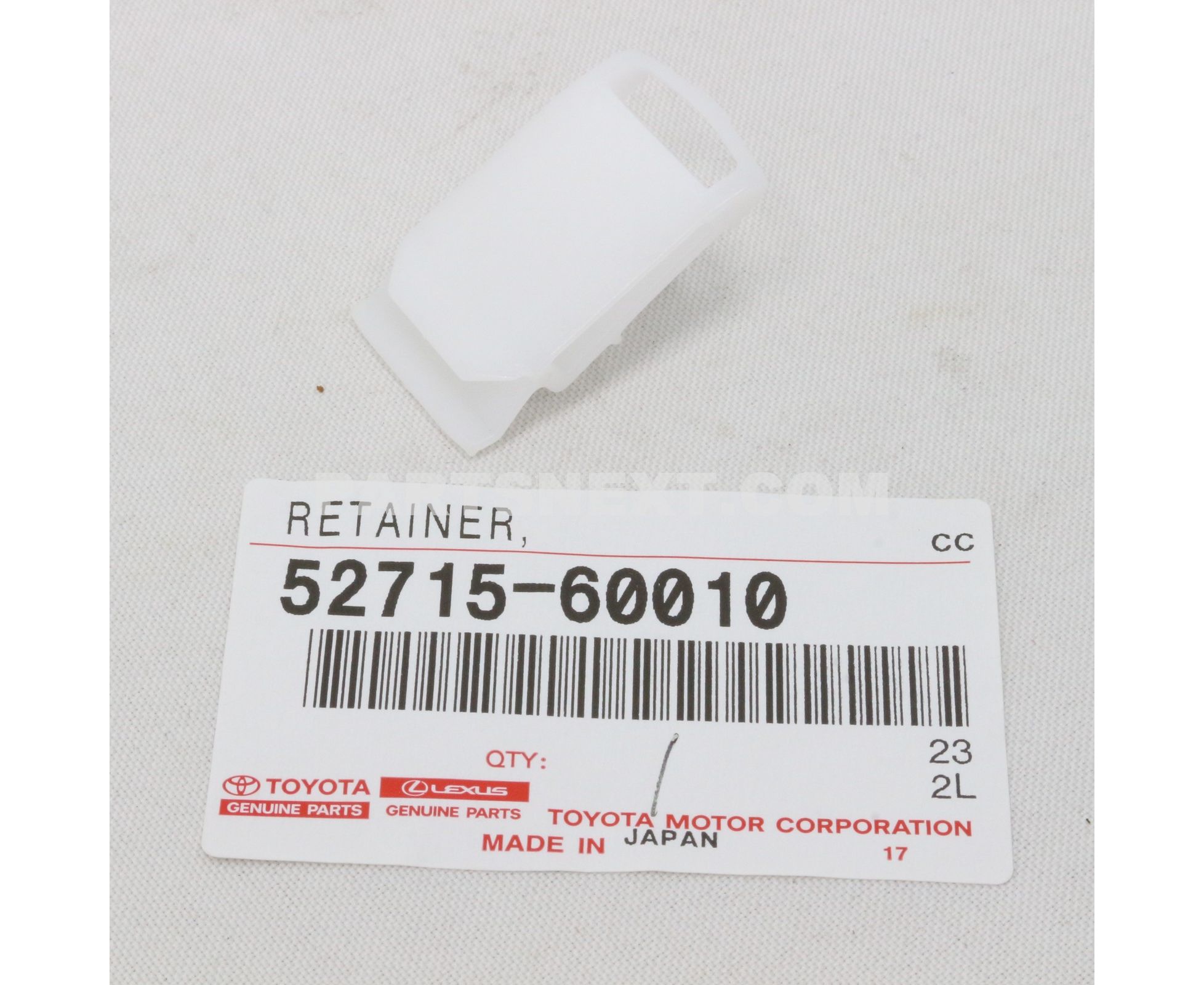 Toyota :: 52715-60010 RETAINER, FRONT BUMPER MOULDING, NO.1