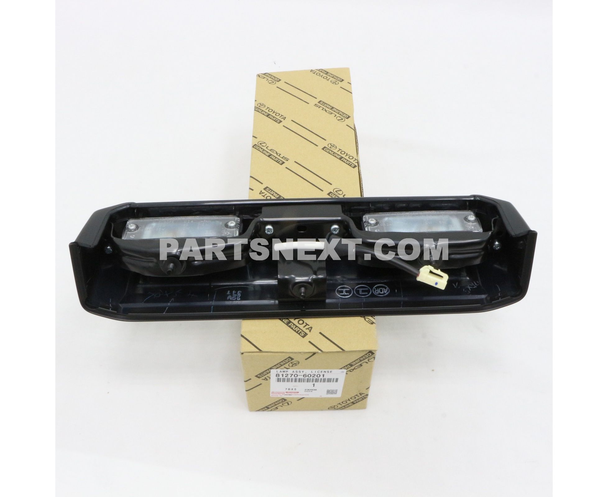 Toyota :: 81270-60201 LAMP ASSY, LICENSE PLATE
