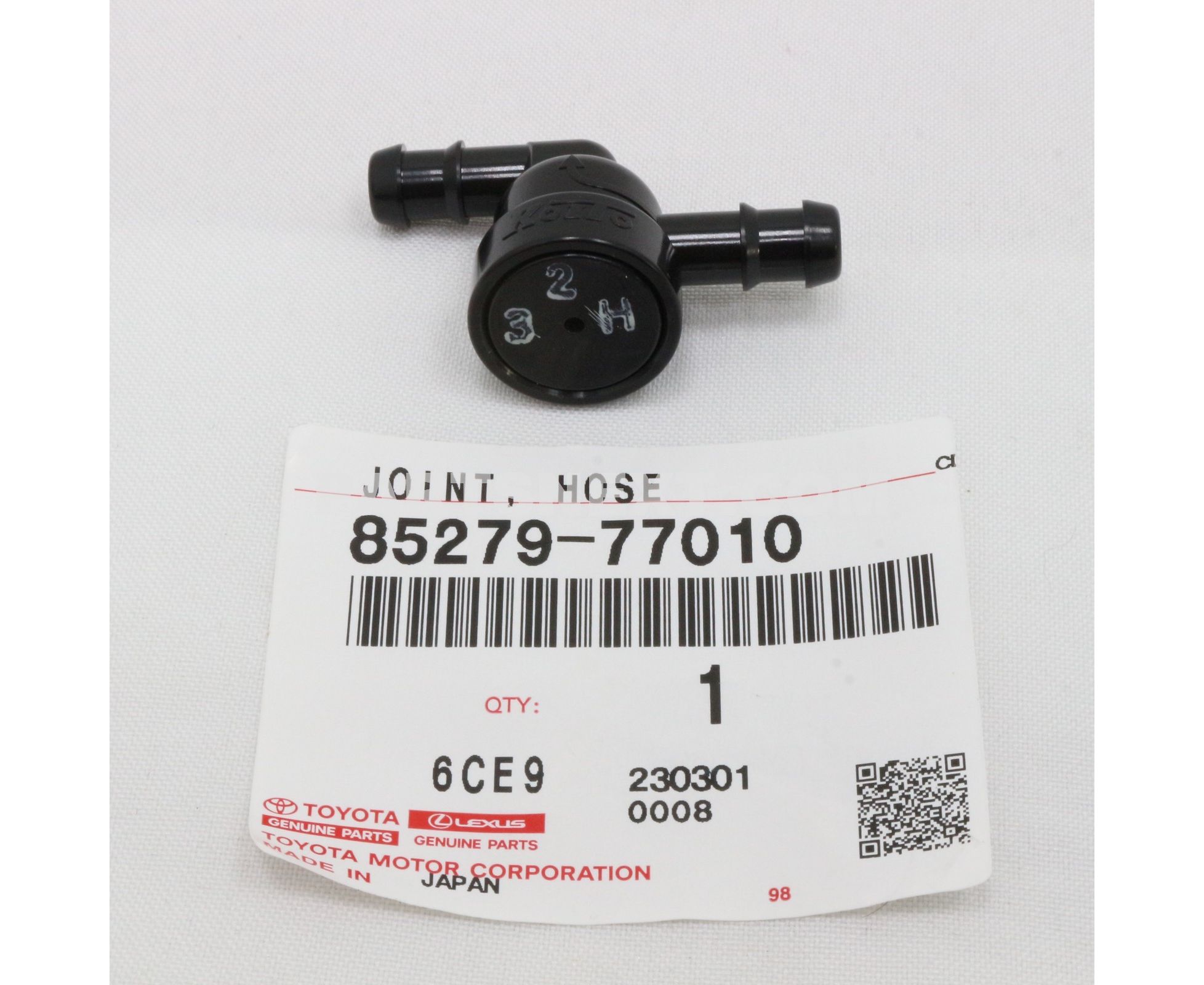 Toyota :: 85279-77010 JOINT, HEADLAMP CLEANER HOSE