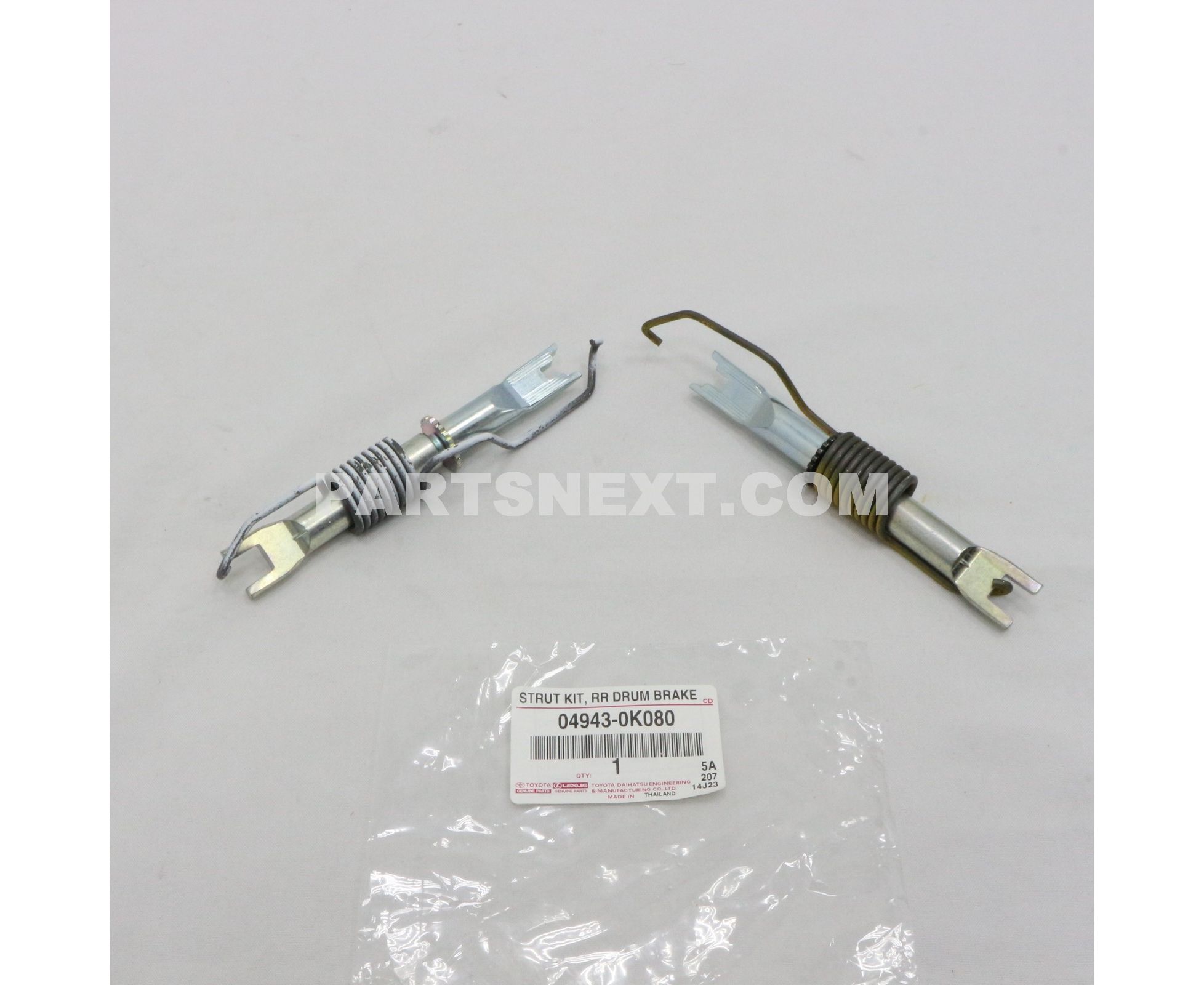 Toyota :: 04943-0K080 STRUT KIT RR DRUM B