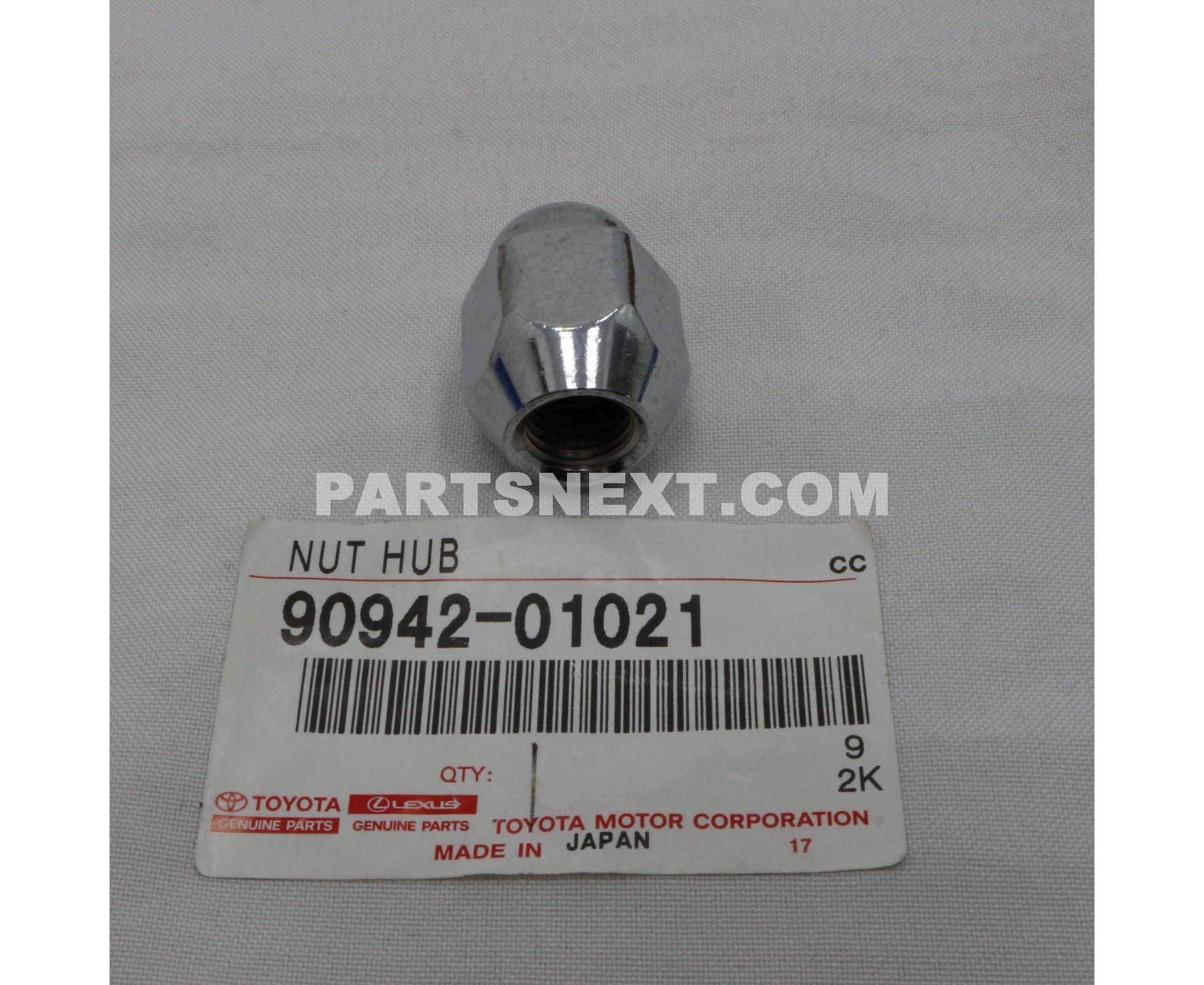 Toyota :: 90942-01021 NUT, HUB (FOR AXLE)