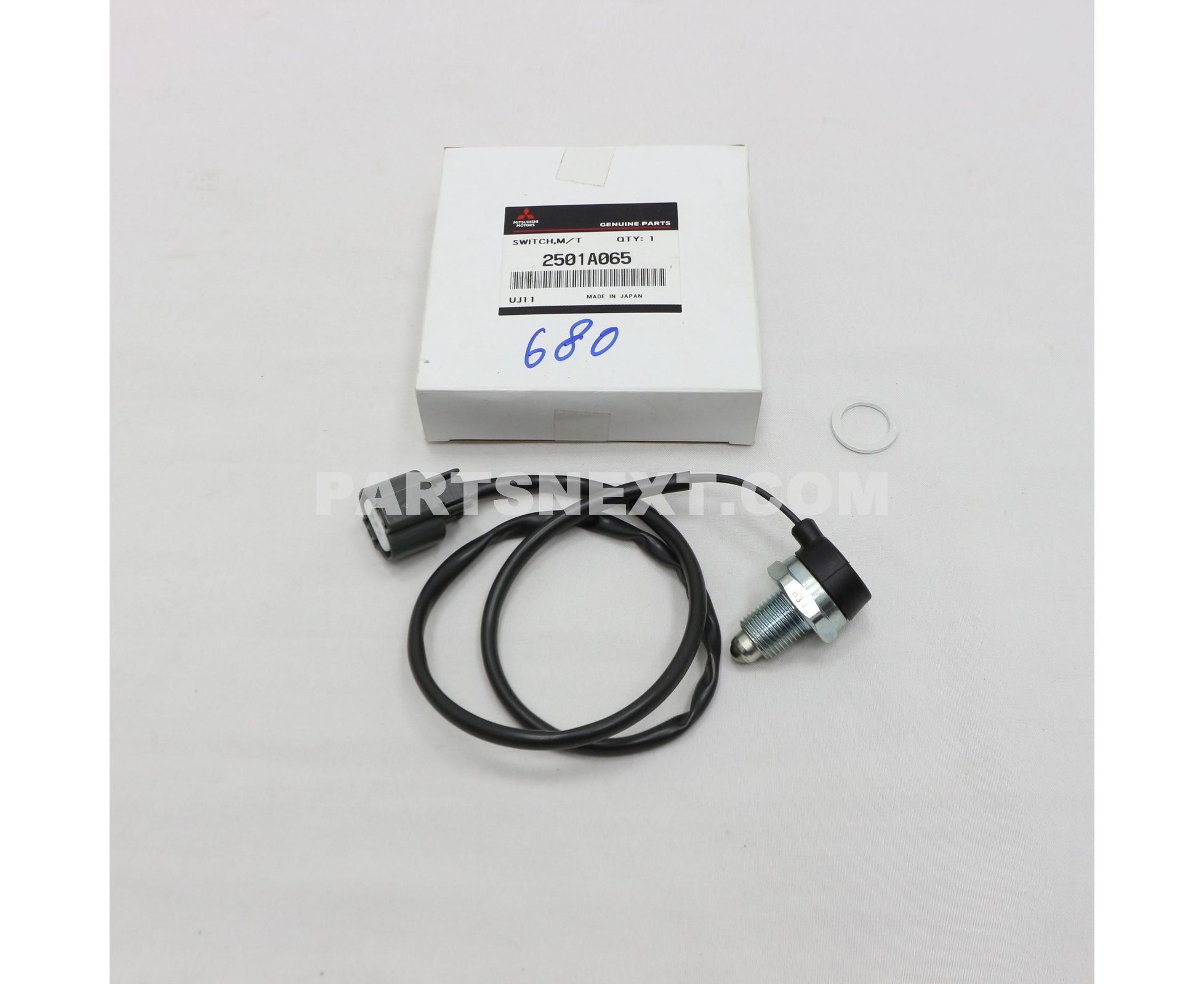 Mitsubishi :: 2501A065 SWITCH,M/T G/SHF POS