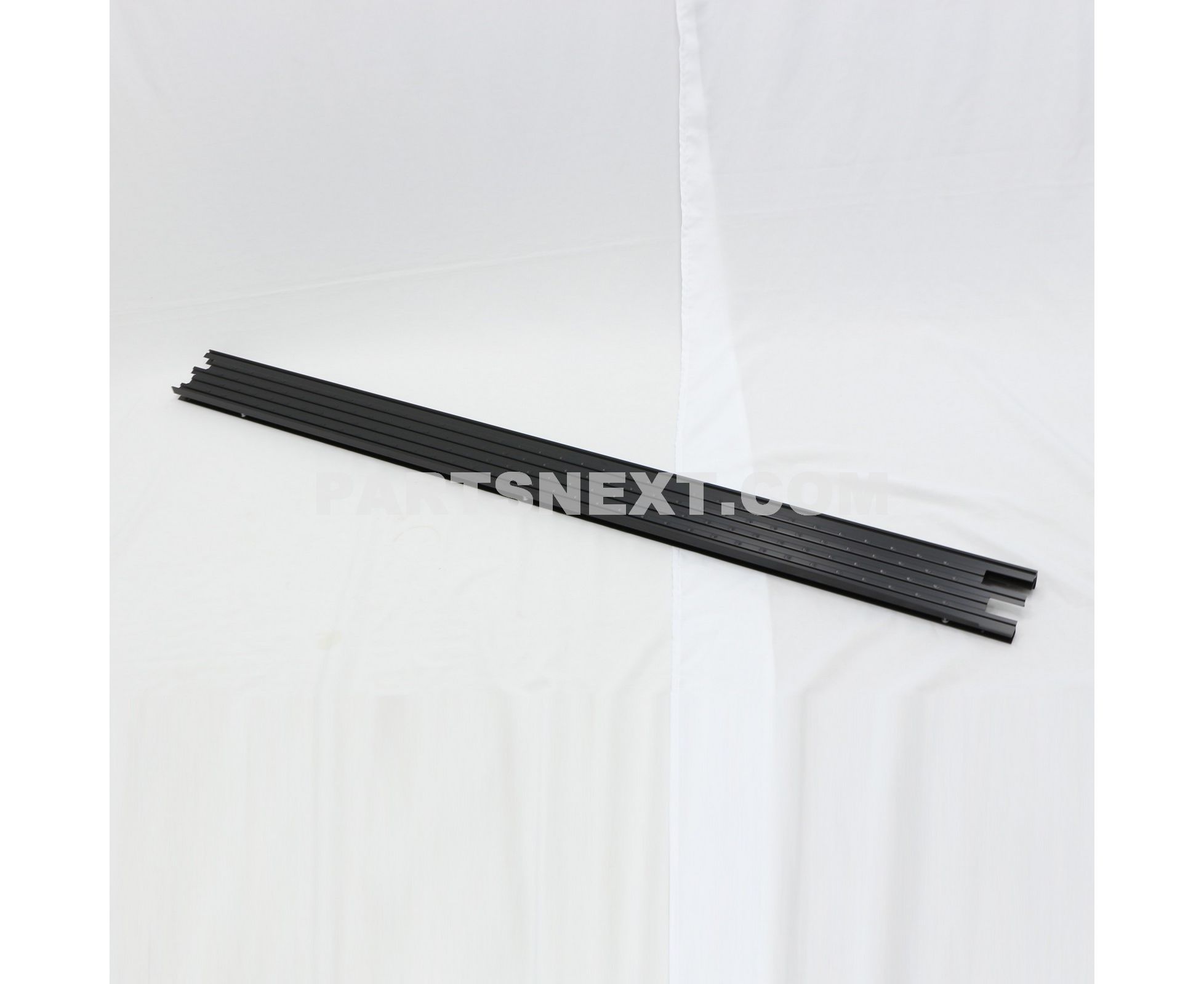 Toyota :: 51781-60261 PANEL, STEP, RH