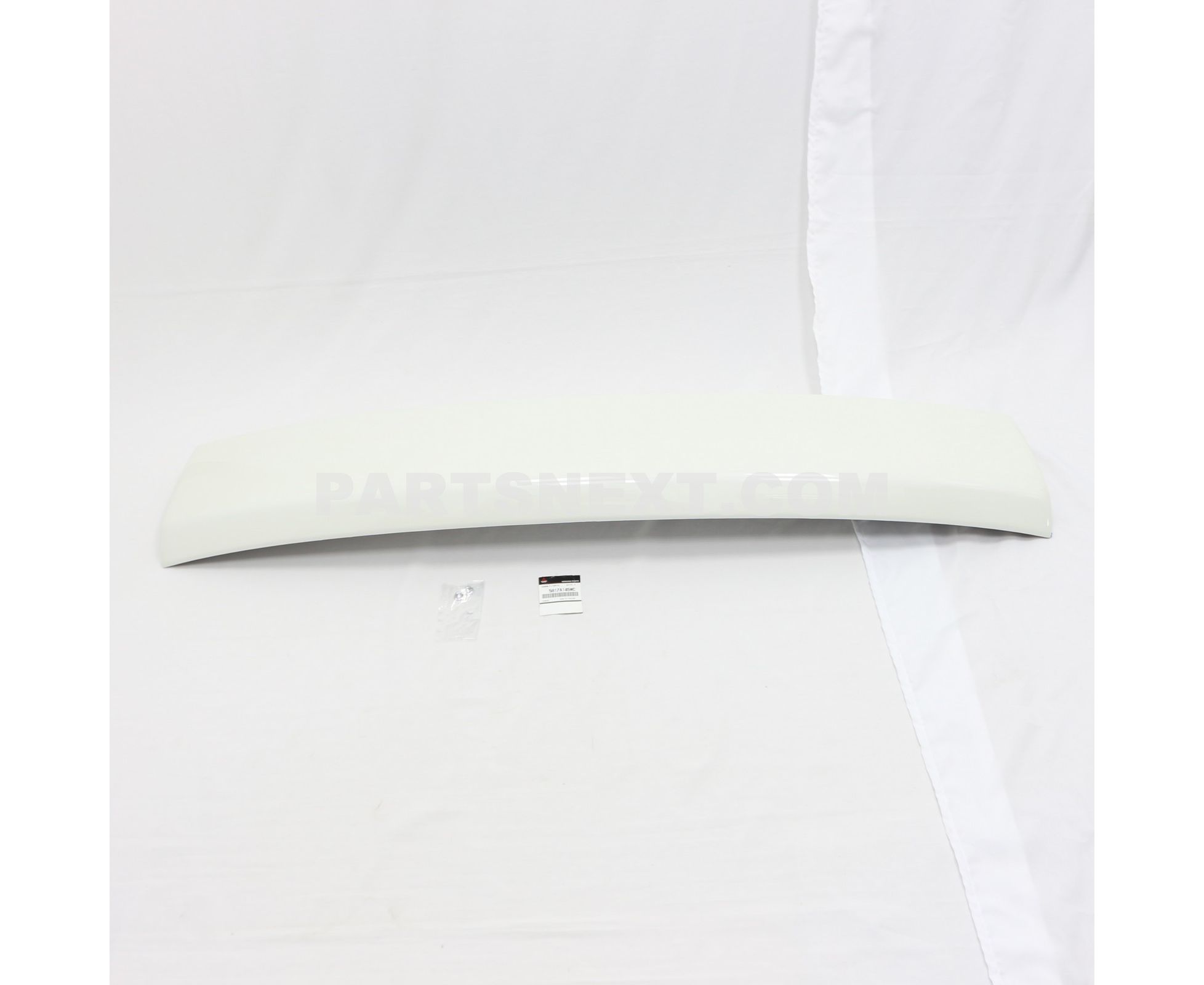 Mitsubishi :: 5817A145WC GARNISH,TAILGATE,LWR
