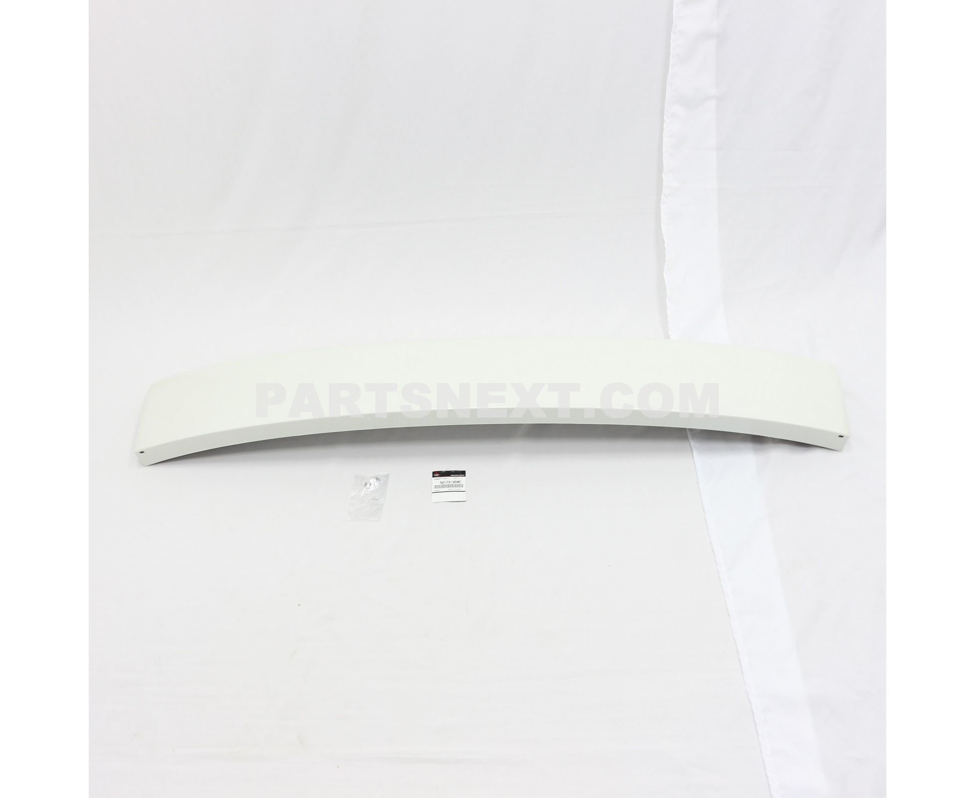 Mitsubishi :: 5817A145WC GARNISH,TAILGATE,LWR