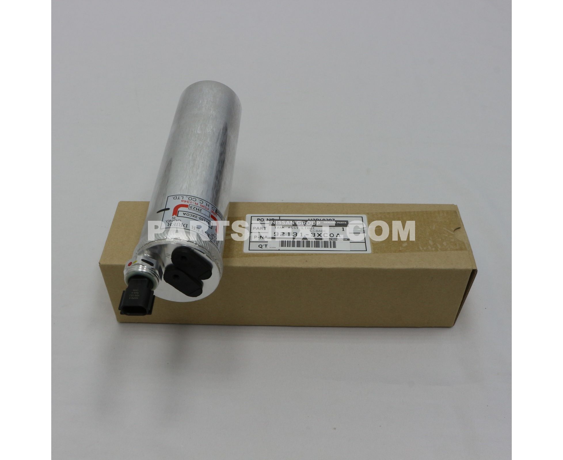 Nissan :: 92131-3XC0A TANK ASSY-LIQUI
