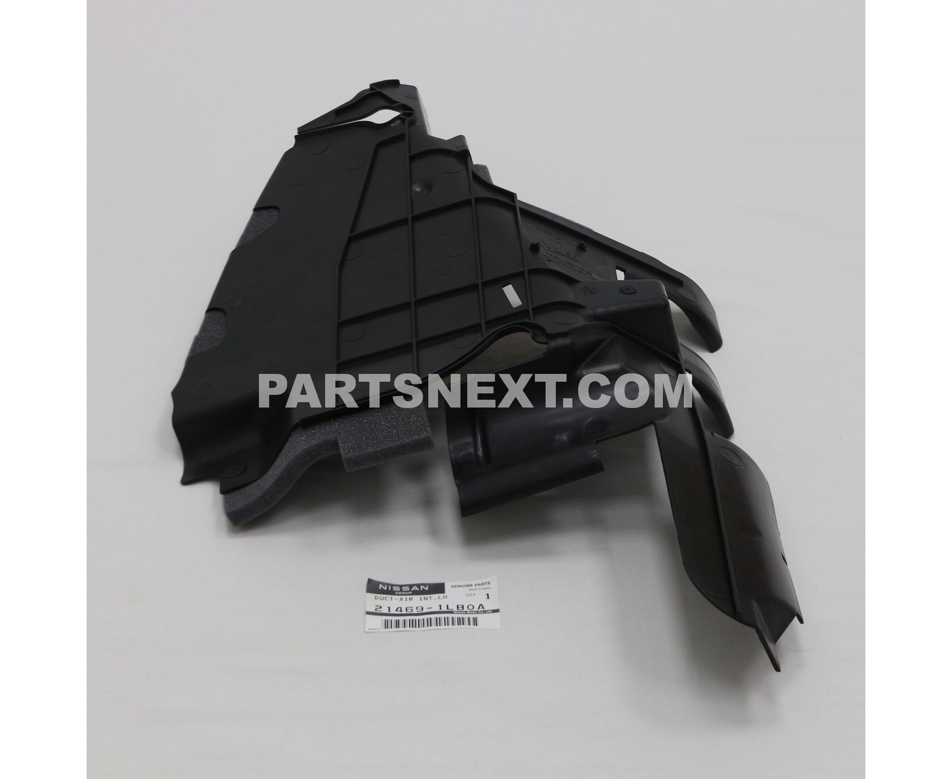 Nissan :: 21469-1LB0A DUCT-AIR INTAKE